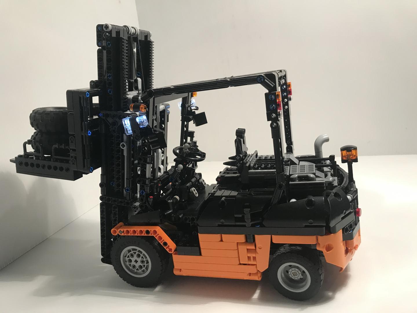 LEGO MOC LEGO Technic Custom Forklift Mk II by KevinMoo | Rebrickable ...