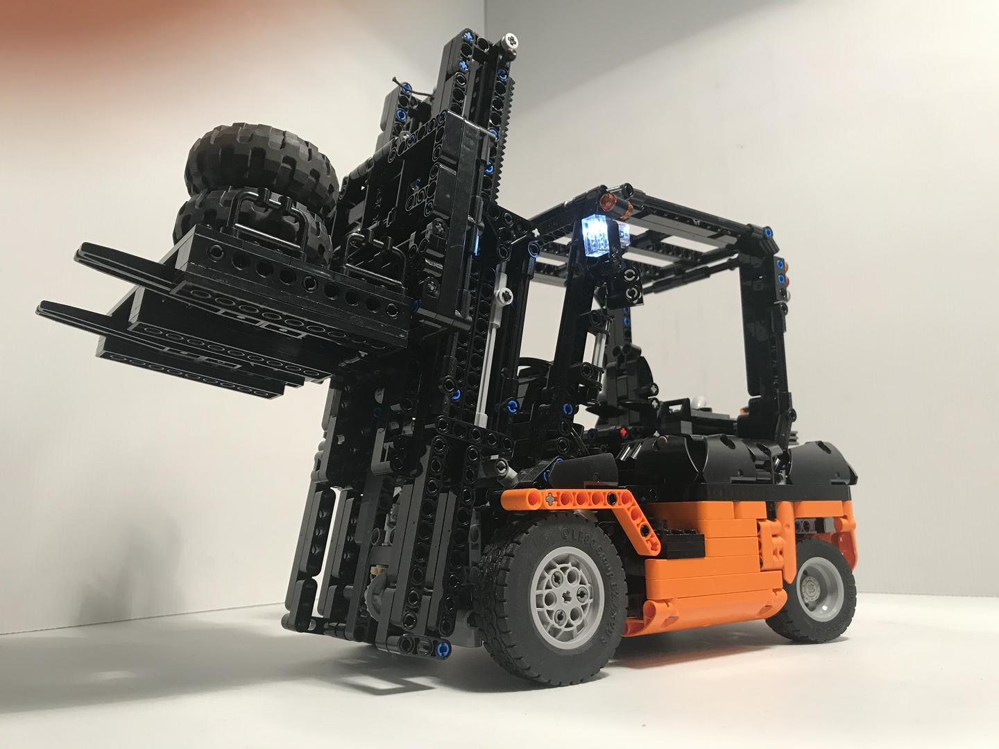 LEGO MOC LEGO Technic Custom Forklift Mk II by KevinMoo | Rebrickable ...