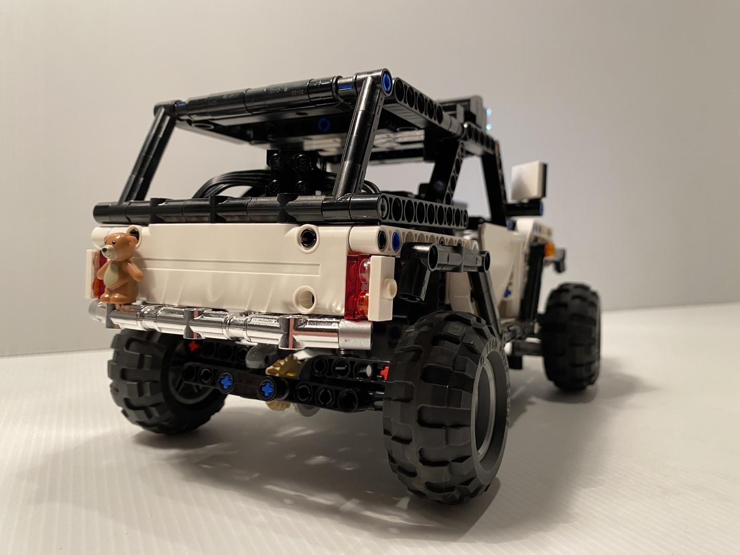 LEGO MOC Nevada SUV by xfeelgoodx | Rebrickable - Build with LEGO