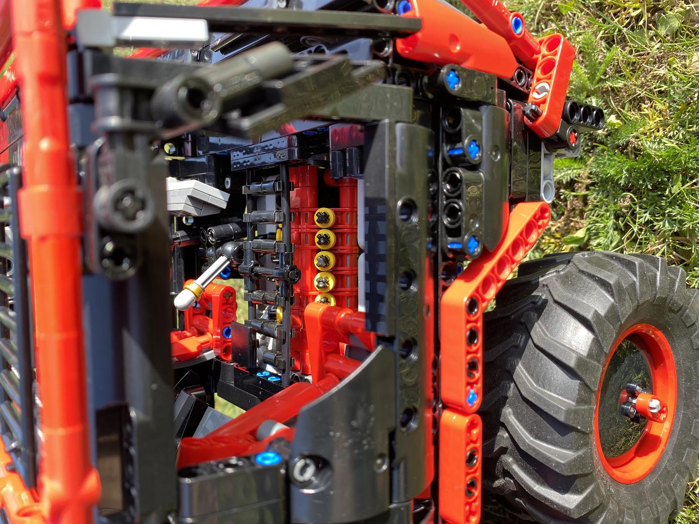 LEGO MOC TATRA T813 KOLOS by MajklSpajkl | Rebrickable - Build with LEGO