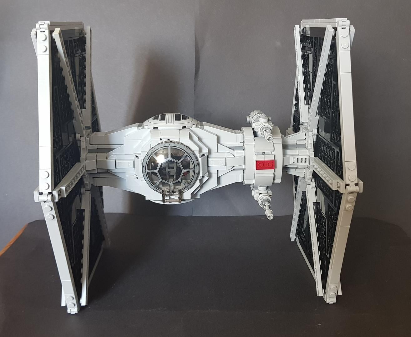 LEGO MOC TIE Brute by EDGE OF BRICKS | Rebrickable - Build with LEGO