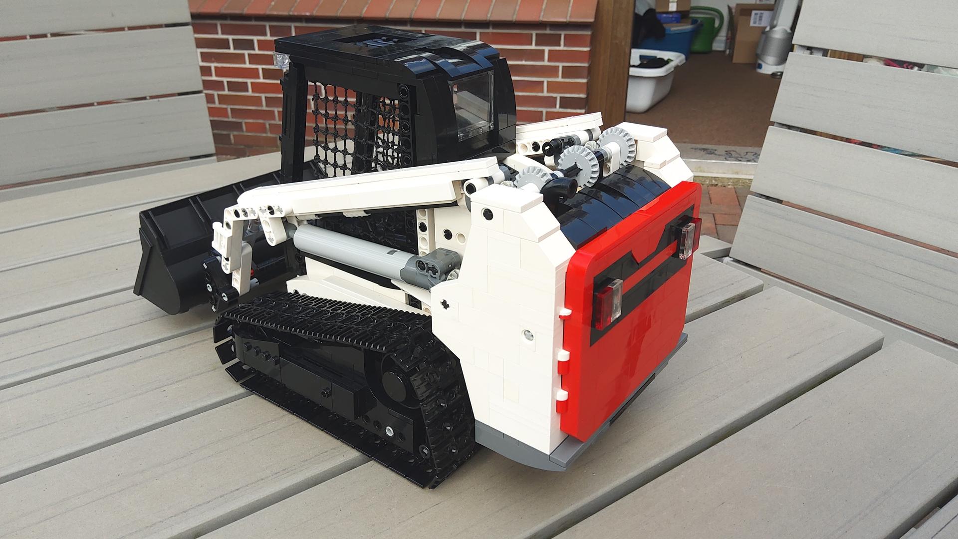LEGO MOC Bobcat T550 by Mäkkes | Rebrickable - Build with LEGO