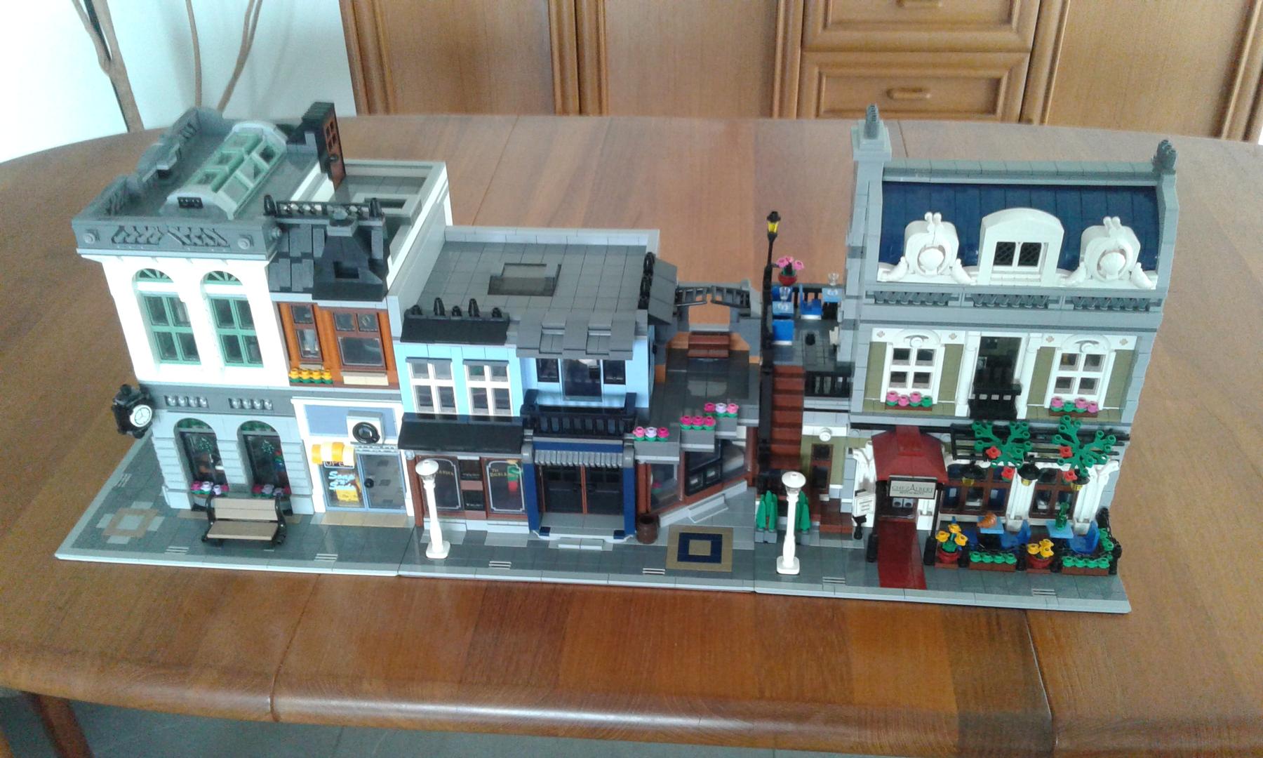 LEGO MOC 10246 - The Highlander Bar - alternat Building for Detective’s ...