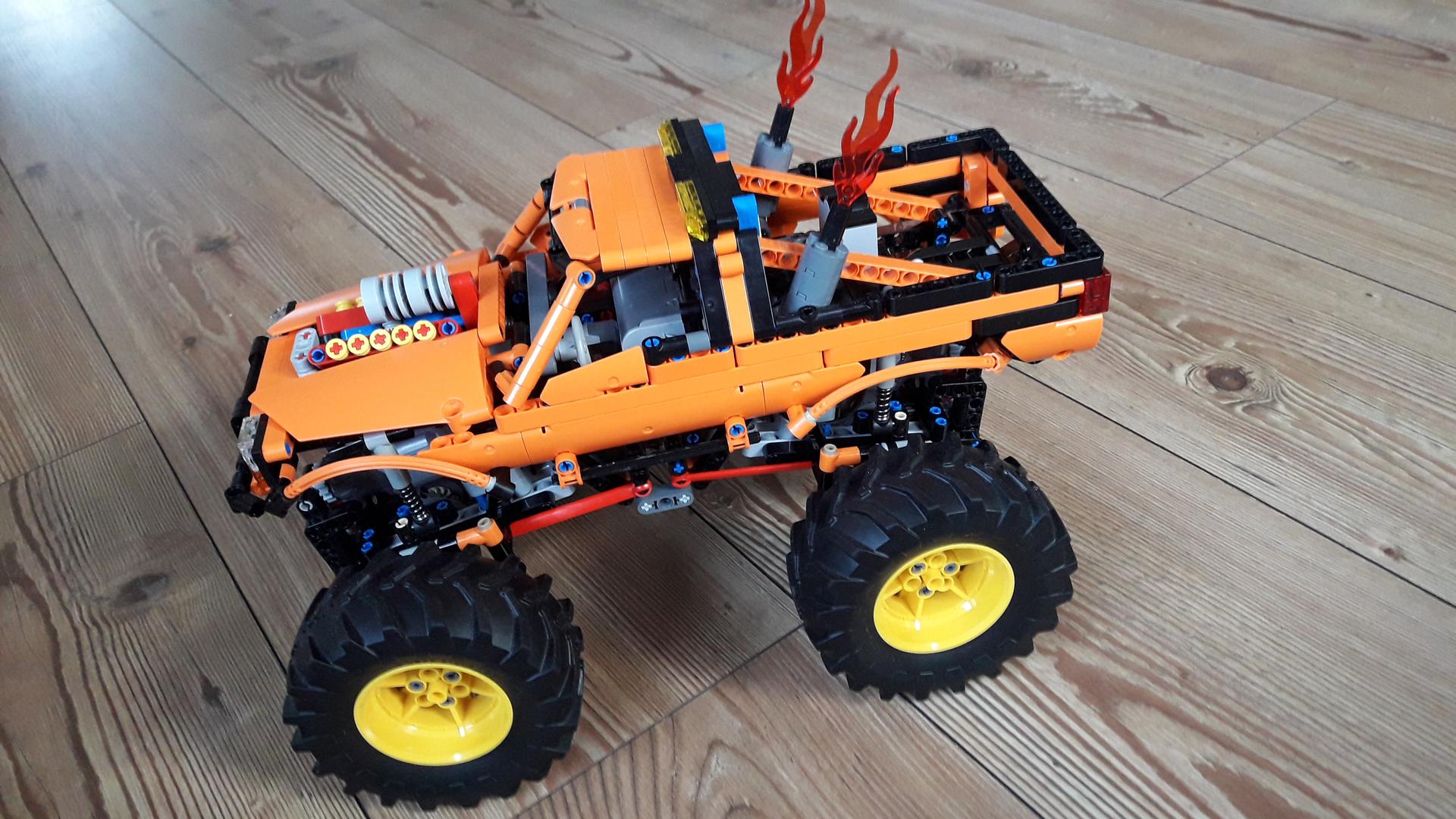 LEGO MOC Monster Truck by Nico71 | Rebrickable - Build with LEGO