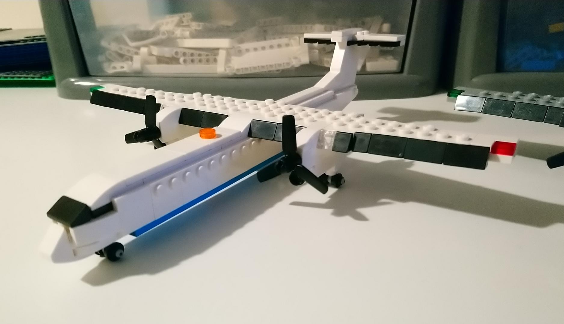 LEGO MOC-32688 Dash8-Q400 (1:125 Scale) (Other 2019) | Rebrickable ...
