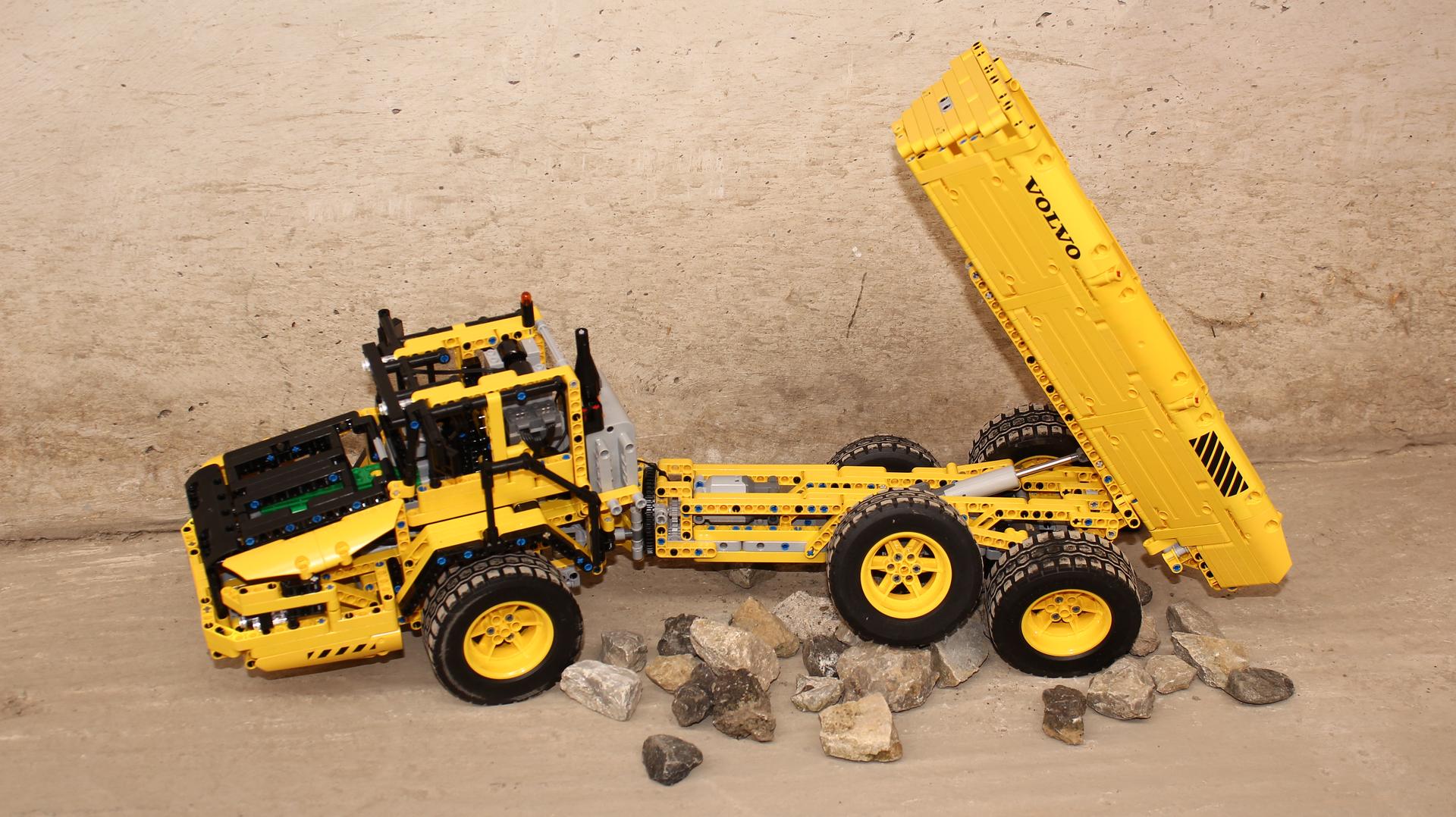 LEGO MOC Custom RC Dump Truck by CustomBricks.de | Rebrickable - Build ...