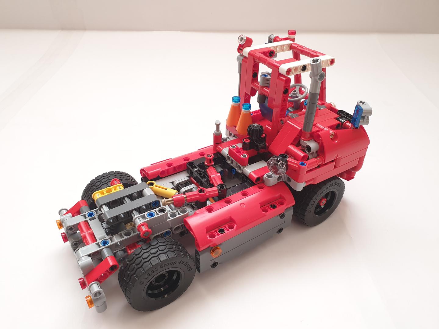 LEGO MOC 42075 Terminal Tractor by M_longer | Rebrickable - Build with LEGO