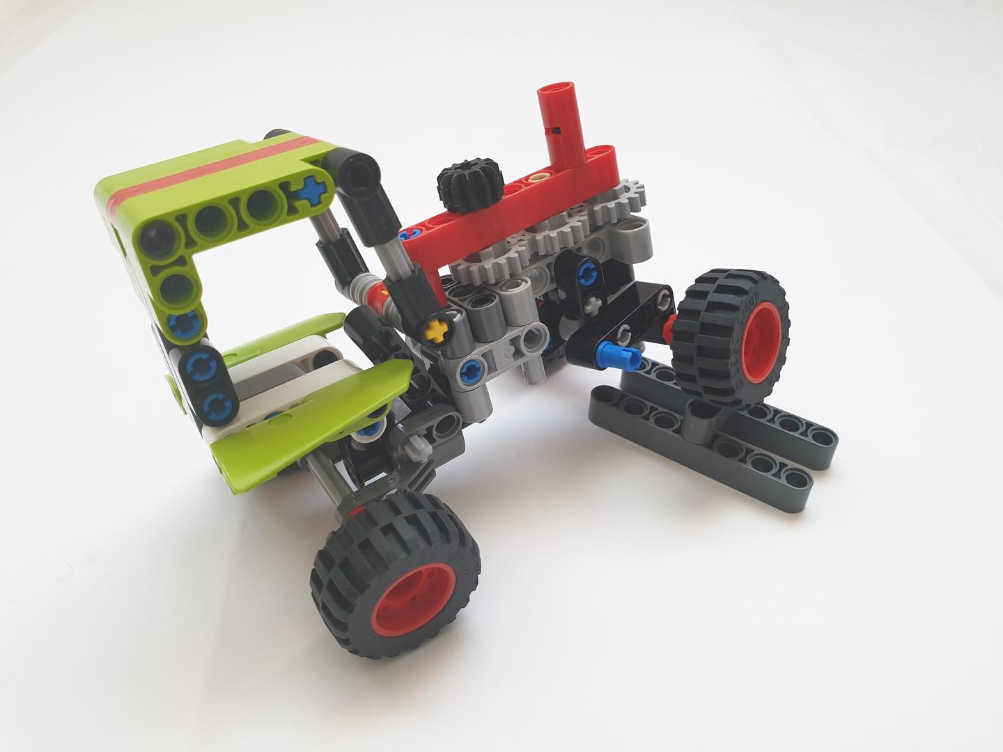 LEGO MOC-36986 42102 old Tractor (Technic 2020) | Rebrickable - Build ...