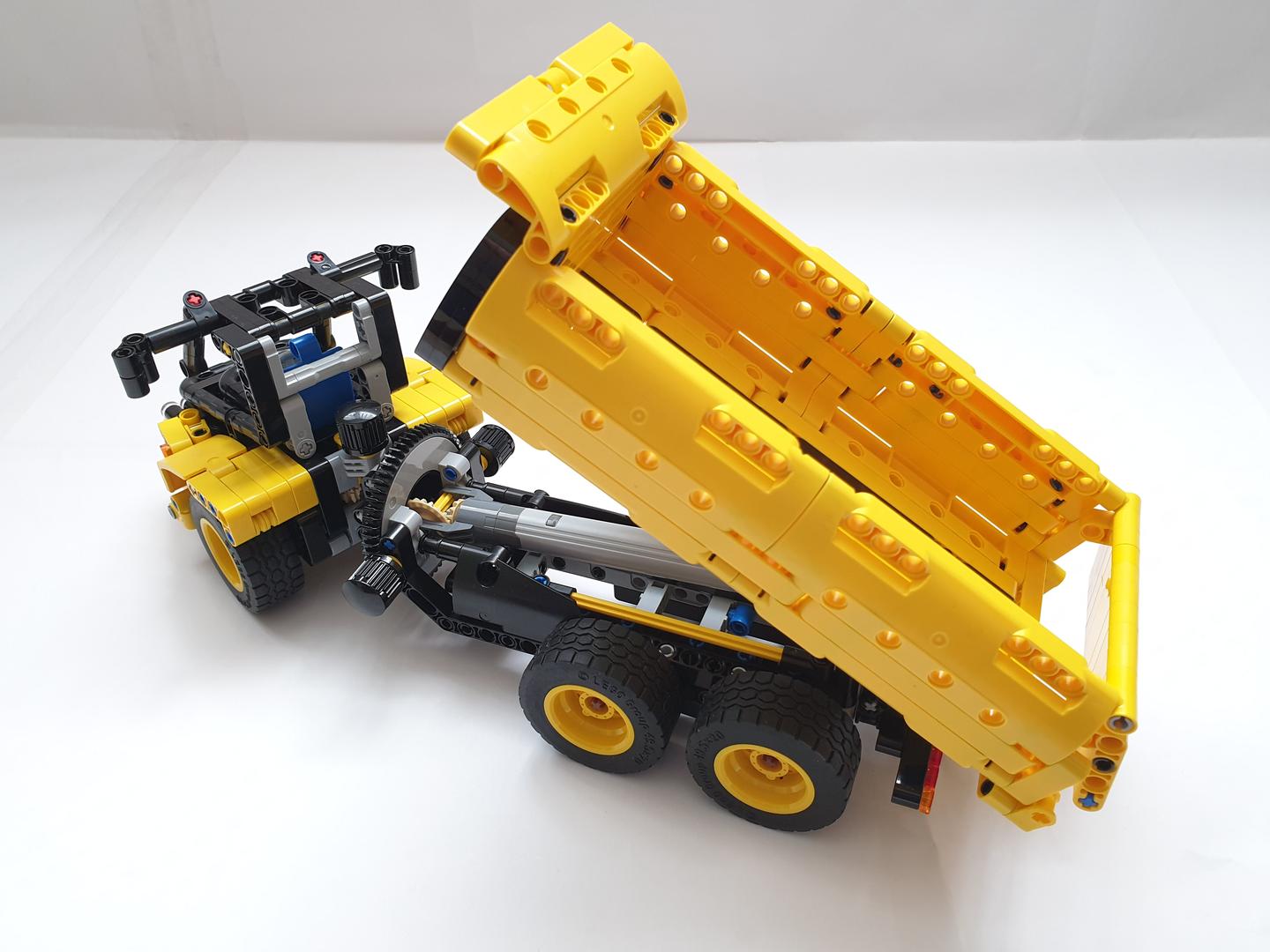LEGO MOC 42108 alternate - Articulated Hauler by tgbdz | Rebrickable ...