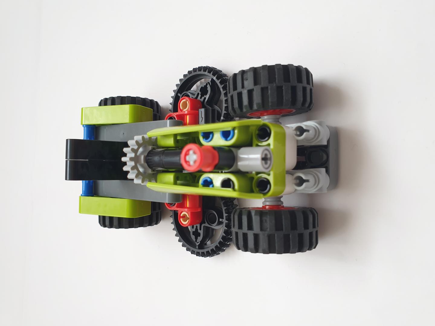 LEGO MOC 42102 Lawn Tractor by 13neat8 | Rebrickable - Build with LEGO