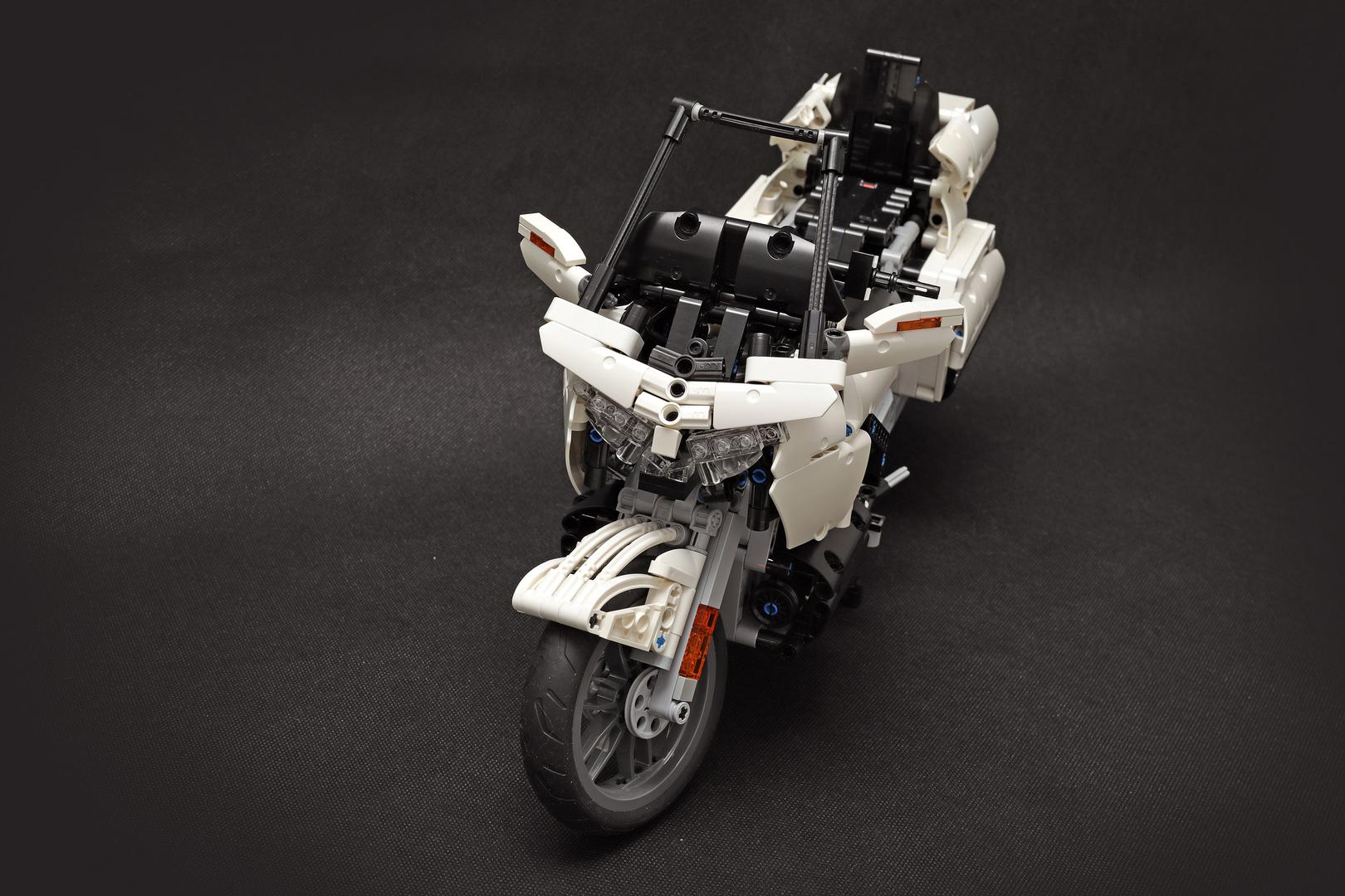 LEGO MOC 2018 Honda Gold Wing GL1800 (1:7) White by Artemy Zotov ...