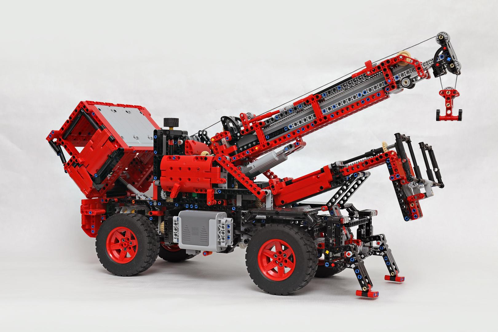 LEGO MOC Lego Tow Truck 42082 c model by the_lego_technic_channel ...
