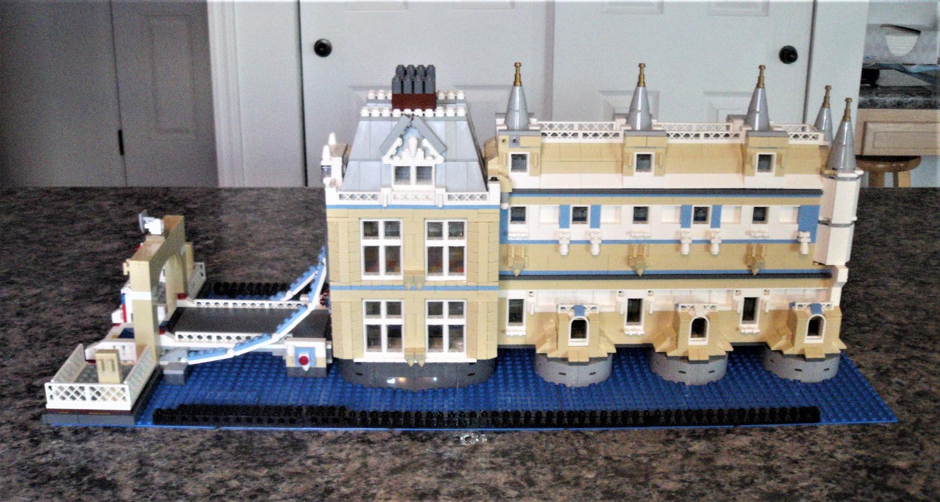 LEGO MOC 10214 Alternate Tower Bridge by vhenco | Rebrickable - Build ...