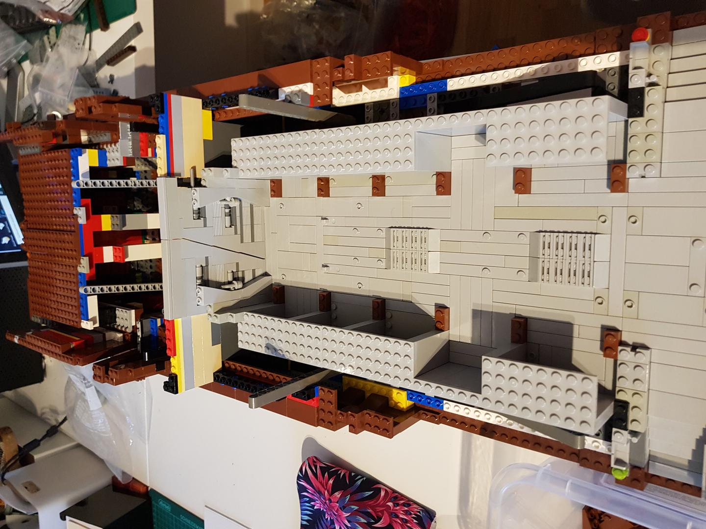 LEGO MOC SANDCRAWLER WITH FULL INTERIOR by Polyprojects | Rebrickable ...