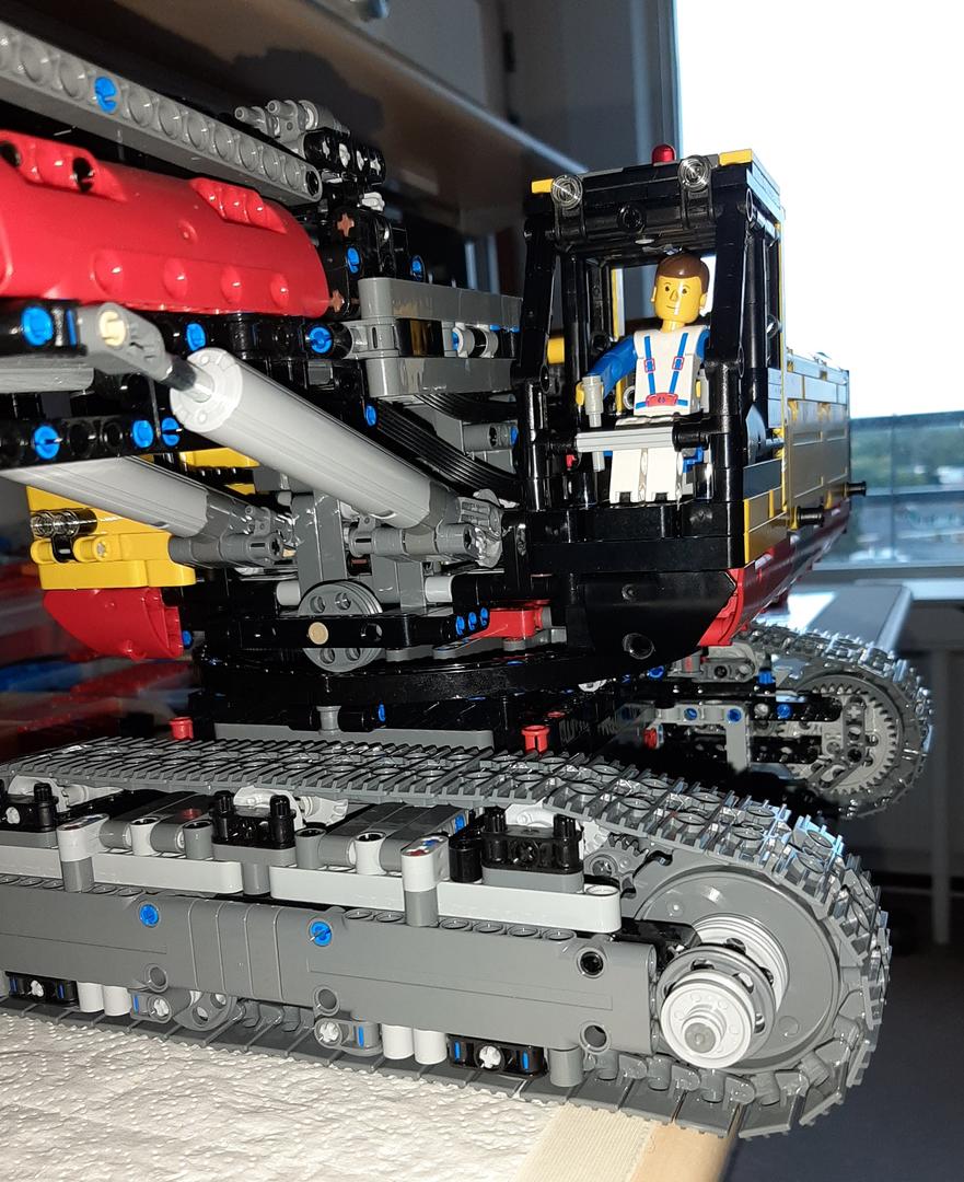 LEGO MOC 2020 Volvo Excavator MOC by Flybum60 | Rebrickable - Build ...