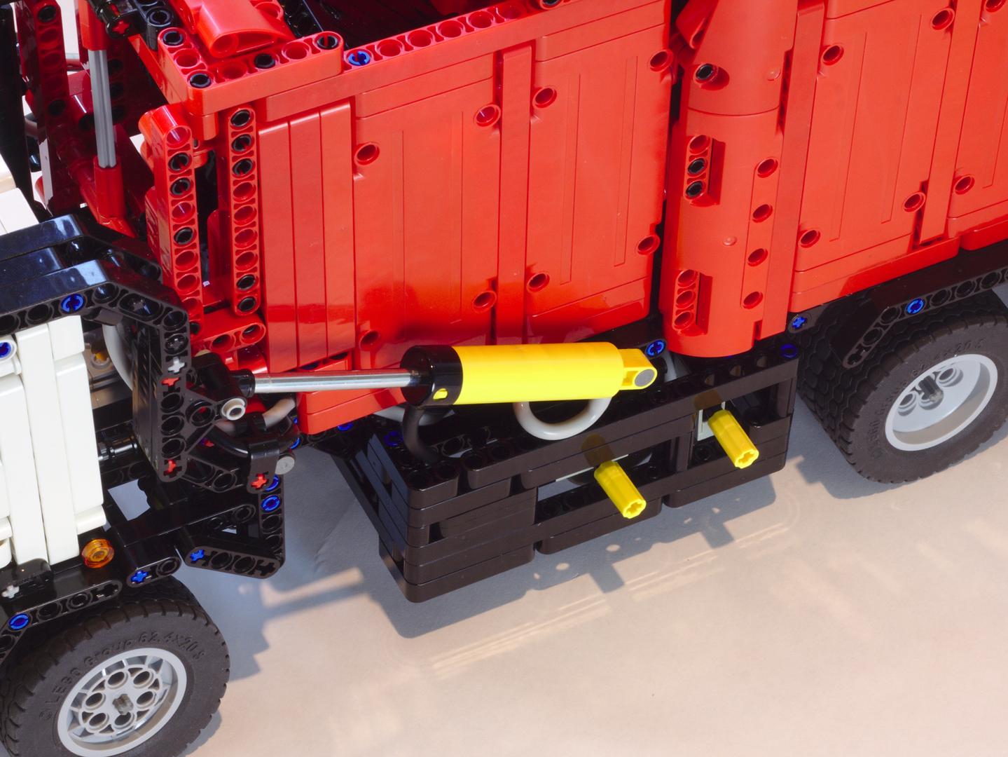 LEGO MOC Front Loader Garbage Truck by Minique85 | Rebrickable - Build ...