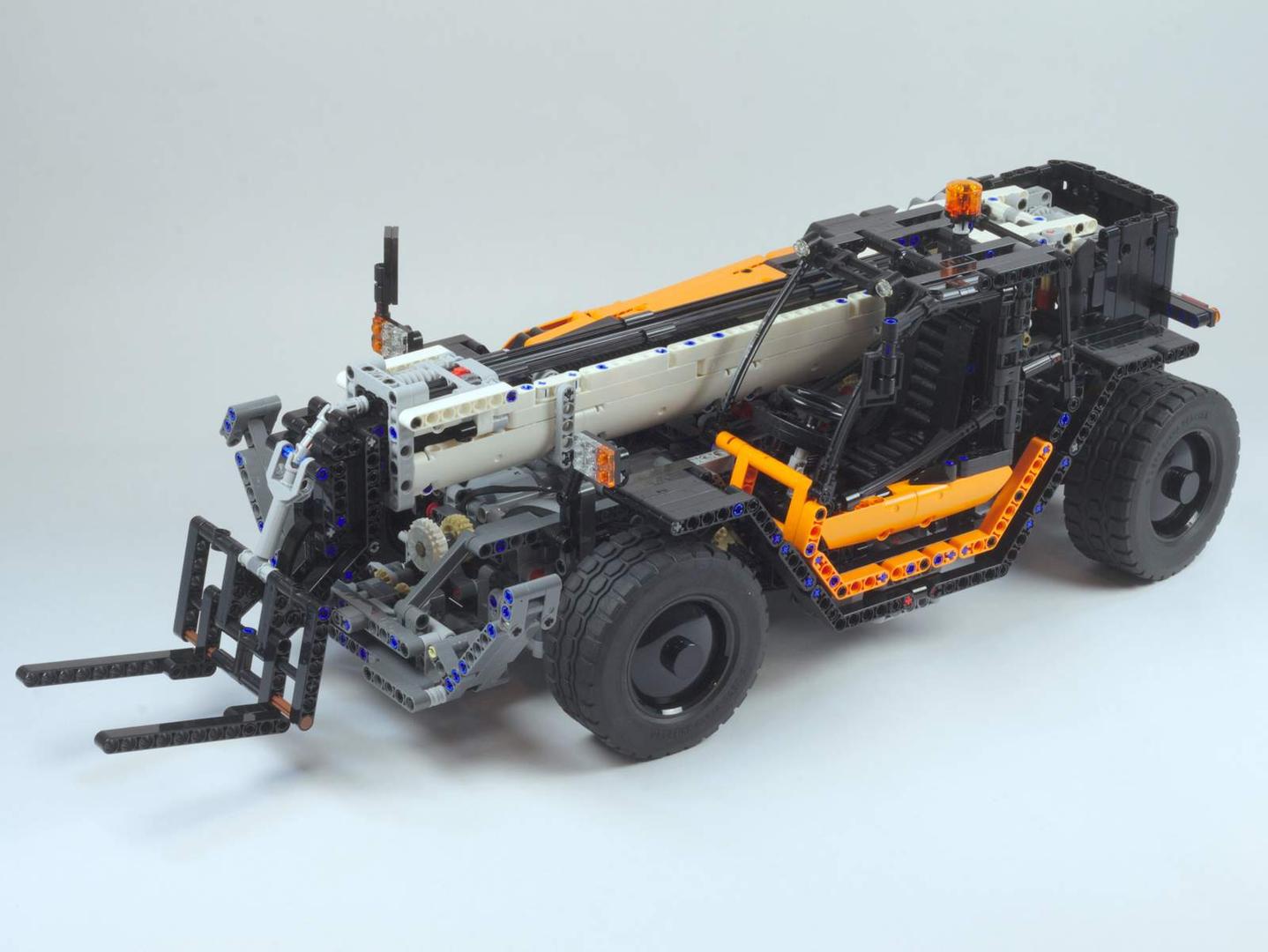 LEGO MOC Telehandler by Lipko | Rebrickable - Build with LEGO