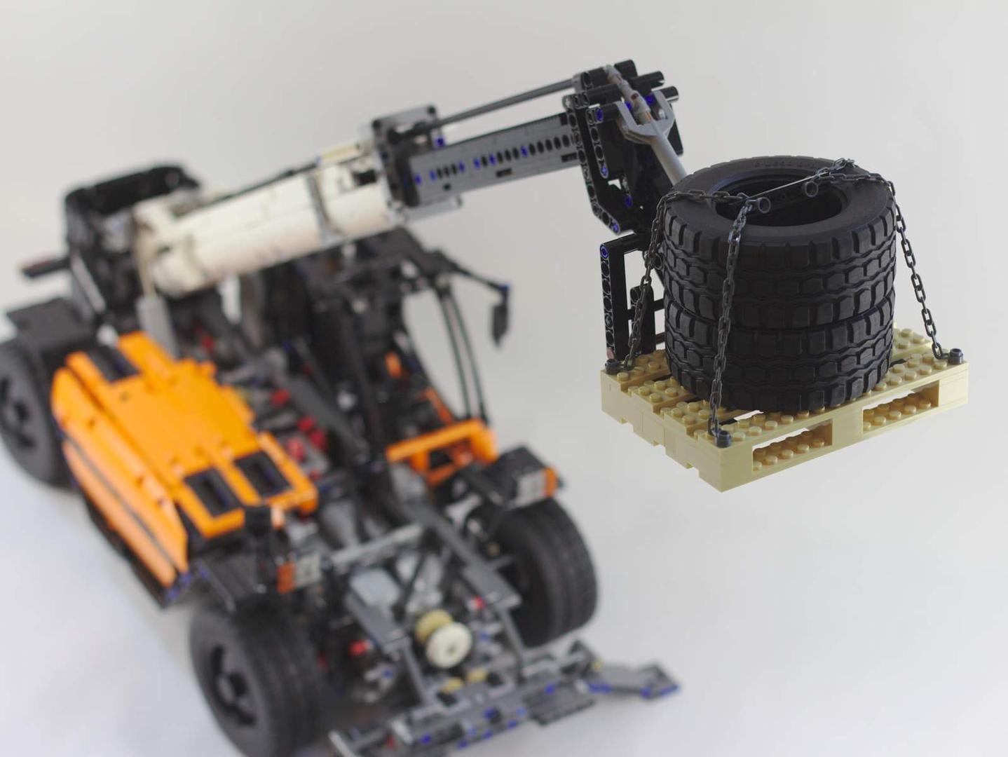LEGO MOC Telehandler by Lipko | Rebrickable - Build with LEGO