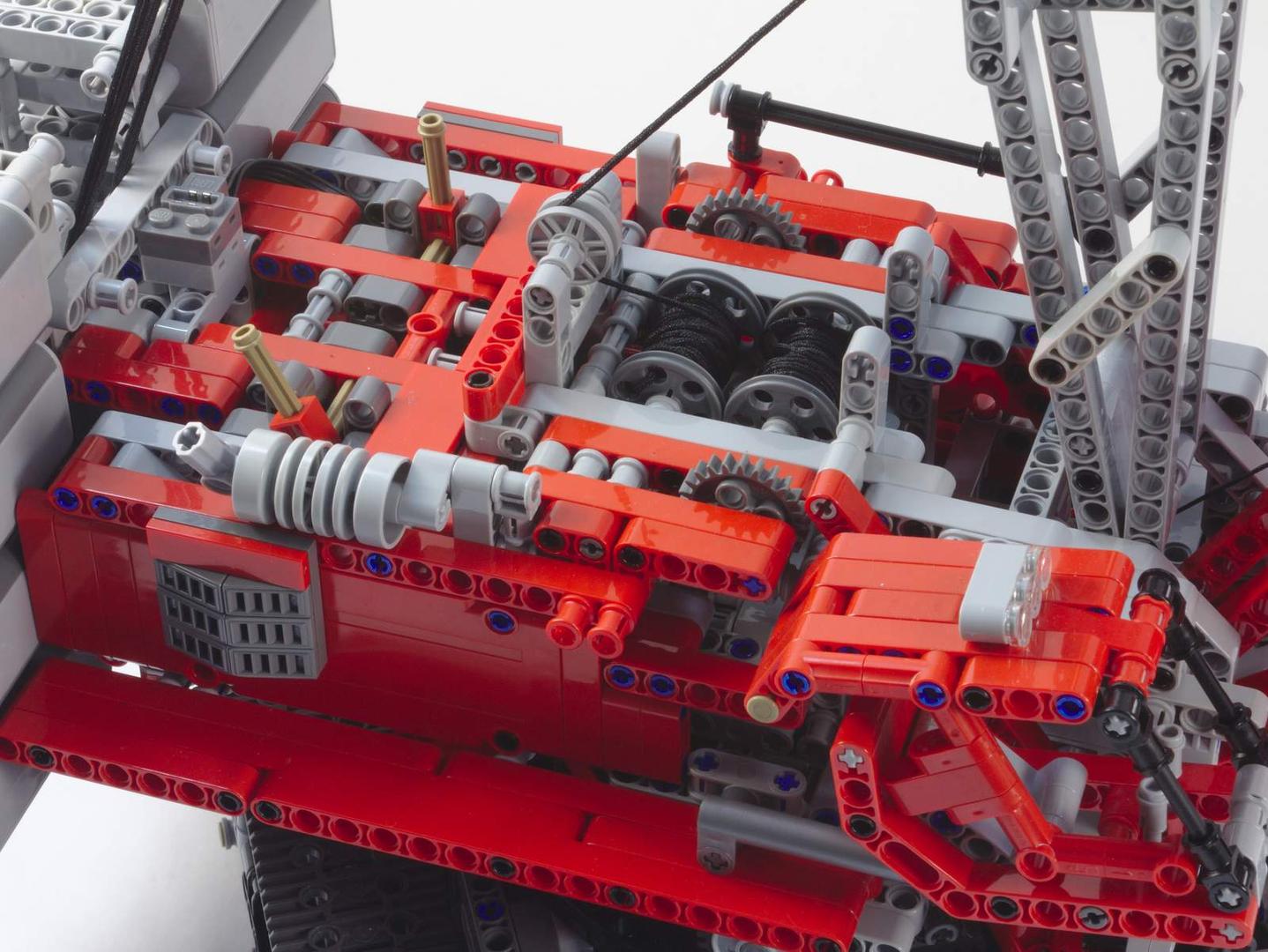 LEGO MOC MOC Crawler Crane by HRU Bricks | Rebrickable - Build with LEGO
