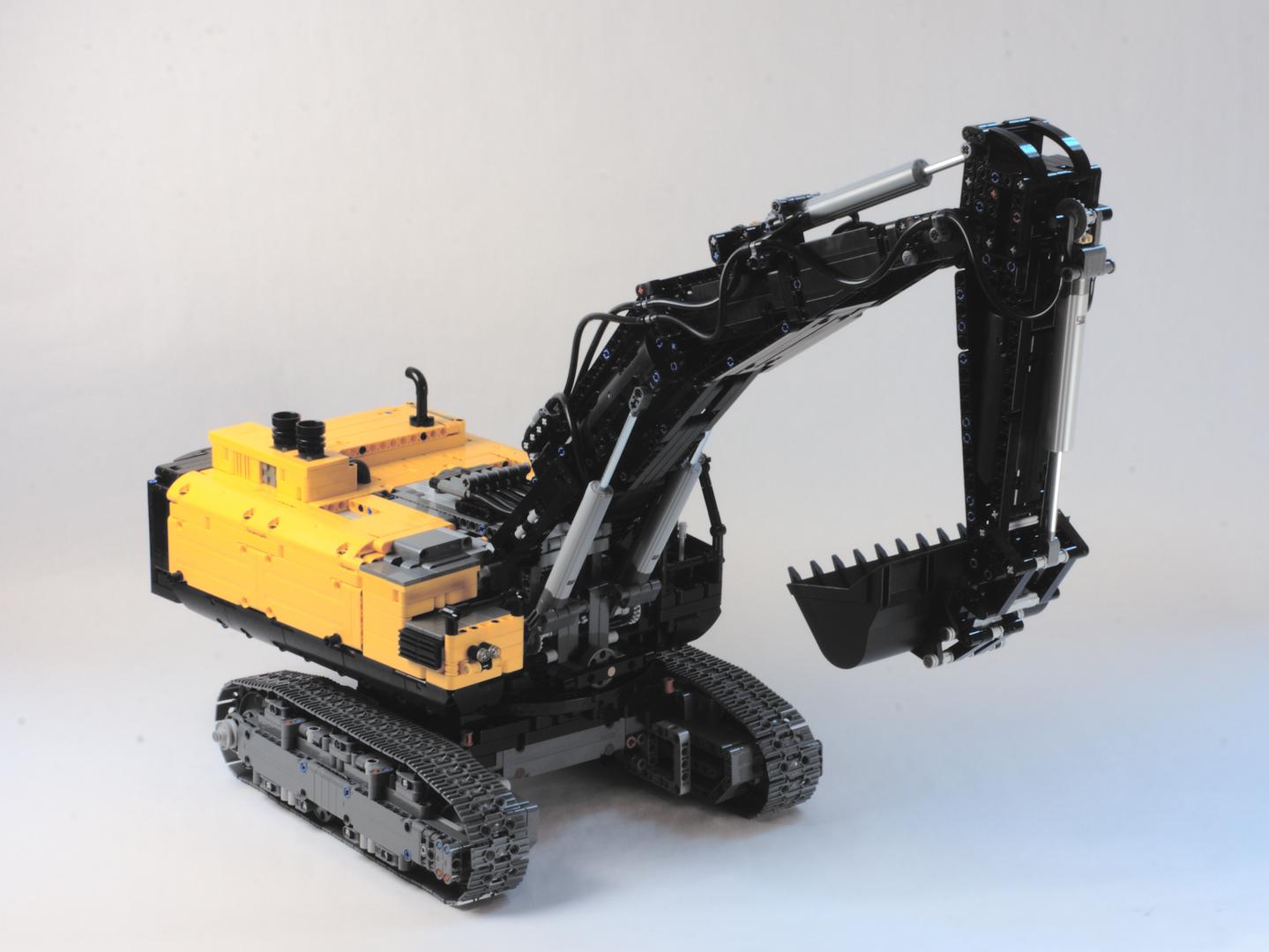 LEGO MOC 2020 Volvo Excavator MOC by Flybum60 | Rebrickable - Build ...