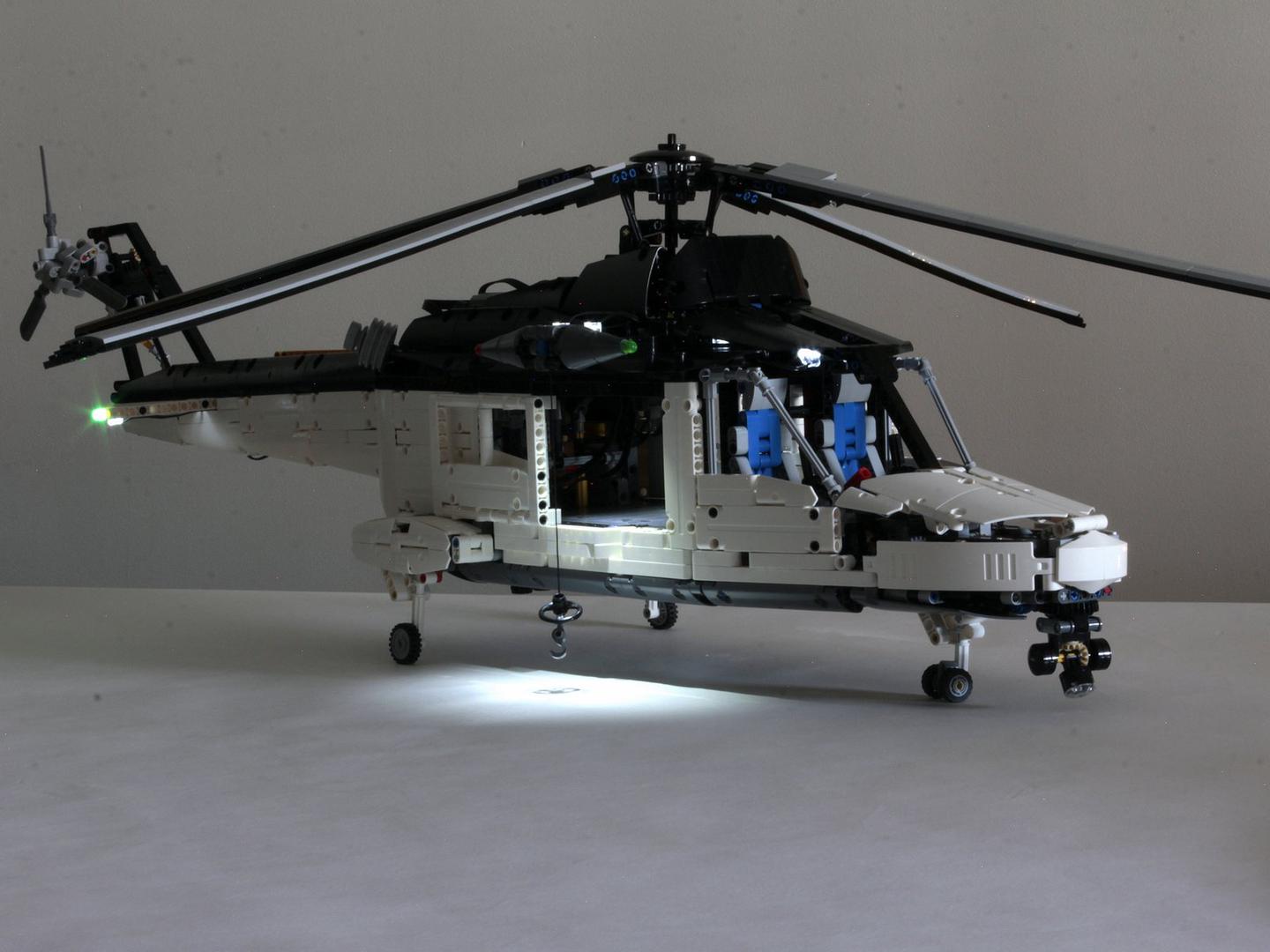 LEGO MOC Large helicopter by Jeroen Ottens | Rebrickable - Build with LEGO