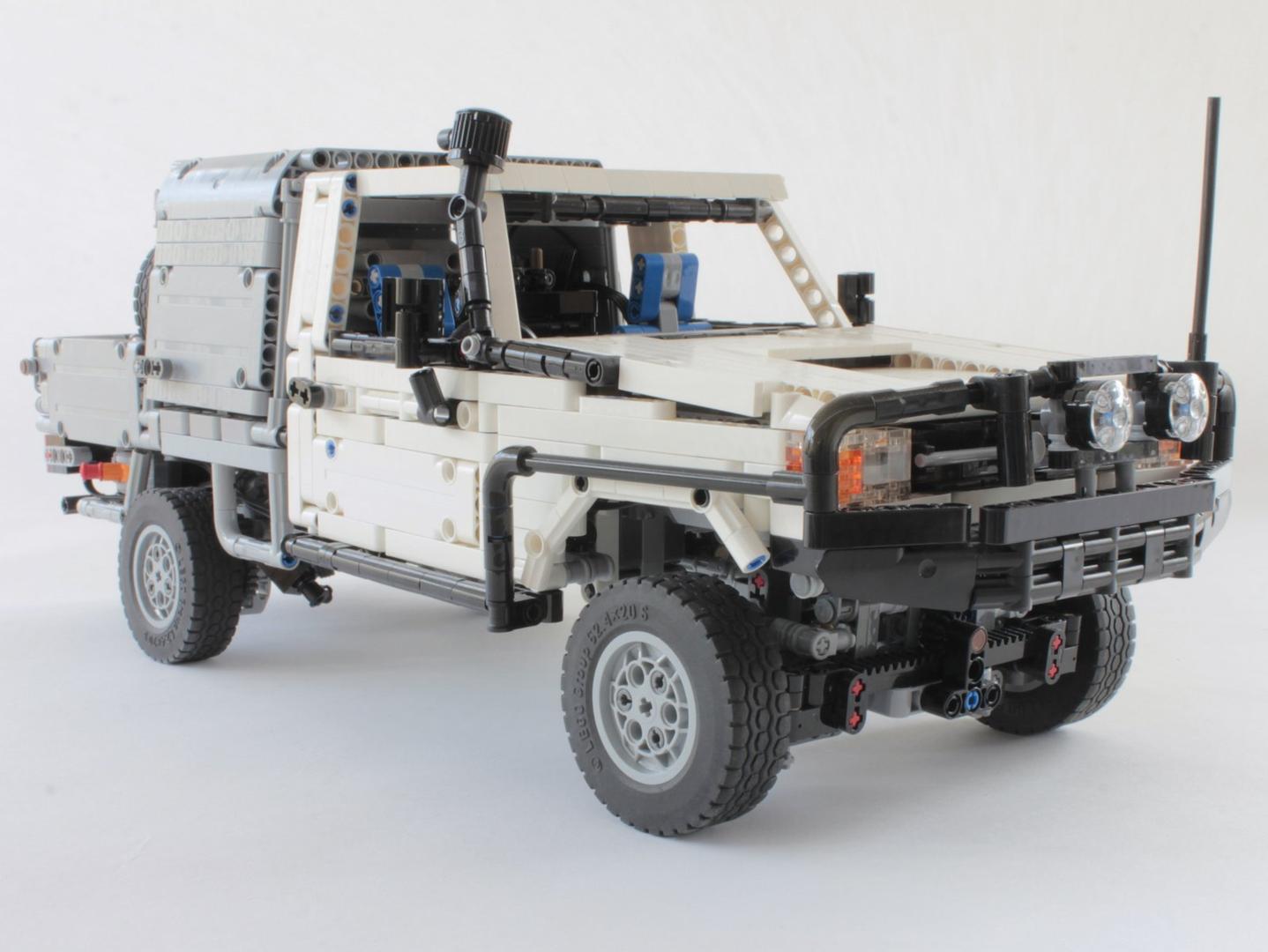LEGO MOC Toyota Land Cruiser 79 Single Cab by Andy-C | Rebrickable ...