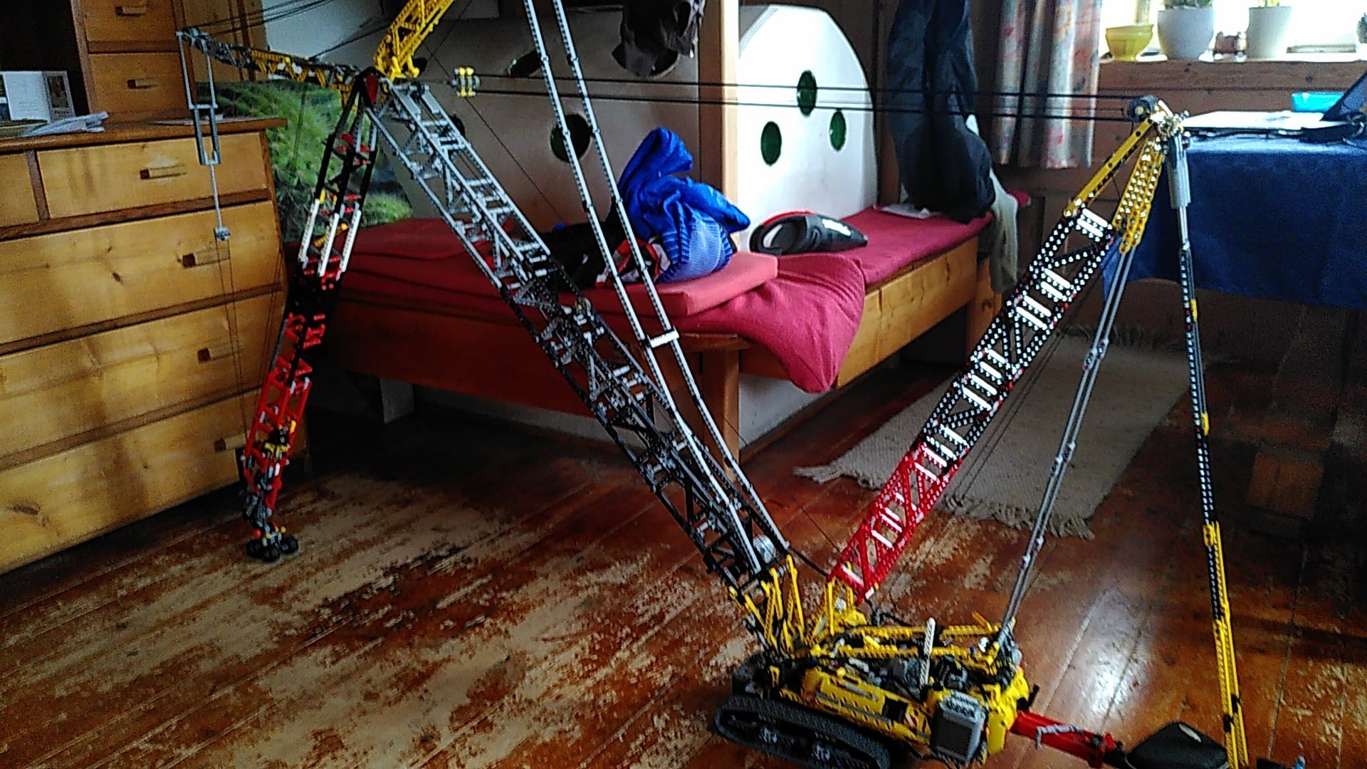 LEGO MOC Liebherr LR 11000 Crawler Crane by OleJka | Rebrickable ...