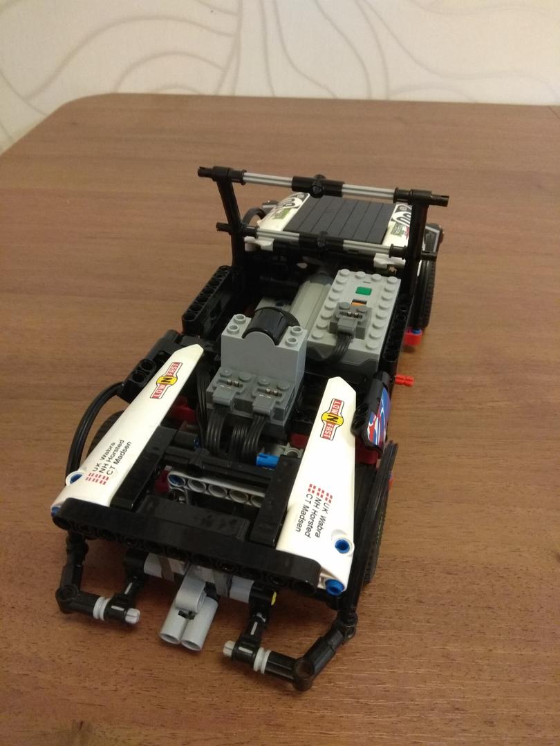 LEGO MOC Black Sedan Motorized Car by Nico71 | Rebrickable - Build with ...