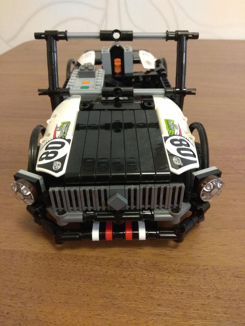 LEGO MOC Black Sedan Motorized Car by Nico71 | Rebrickable - Build with ...