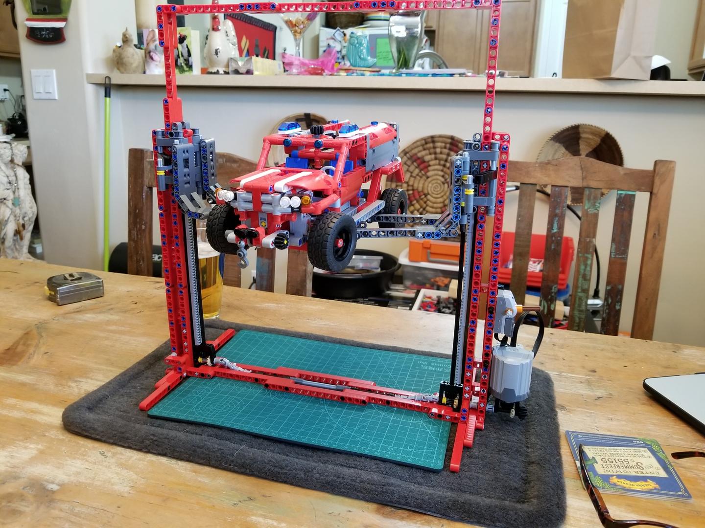 LEGO MOC Car Lift (1:8 scale) by Sheepo | Rebrickable - Build with LEGO