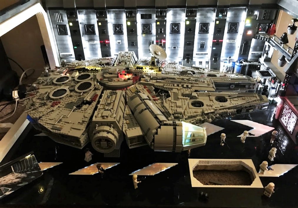 LEGO MOC Docking Bay 327 by CyberLogic | Rebrickable - Build with LEGO