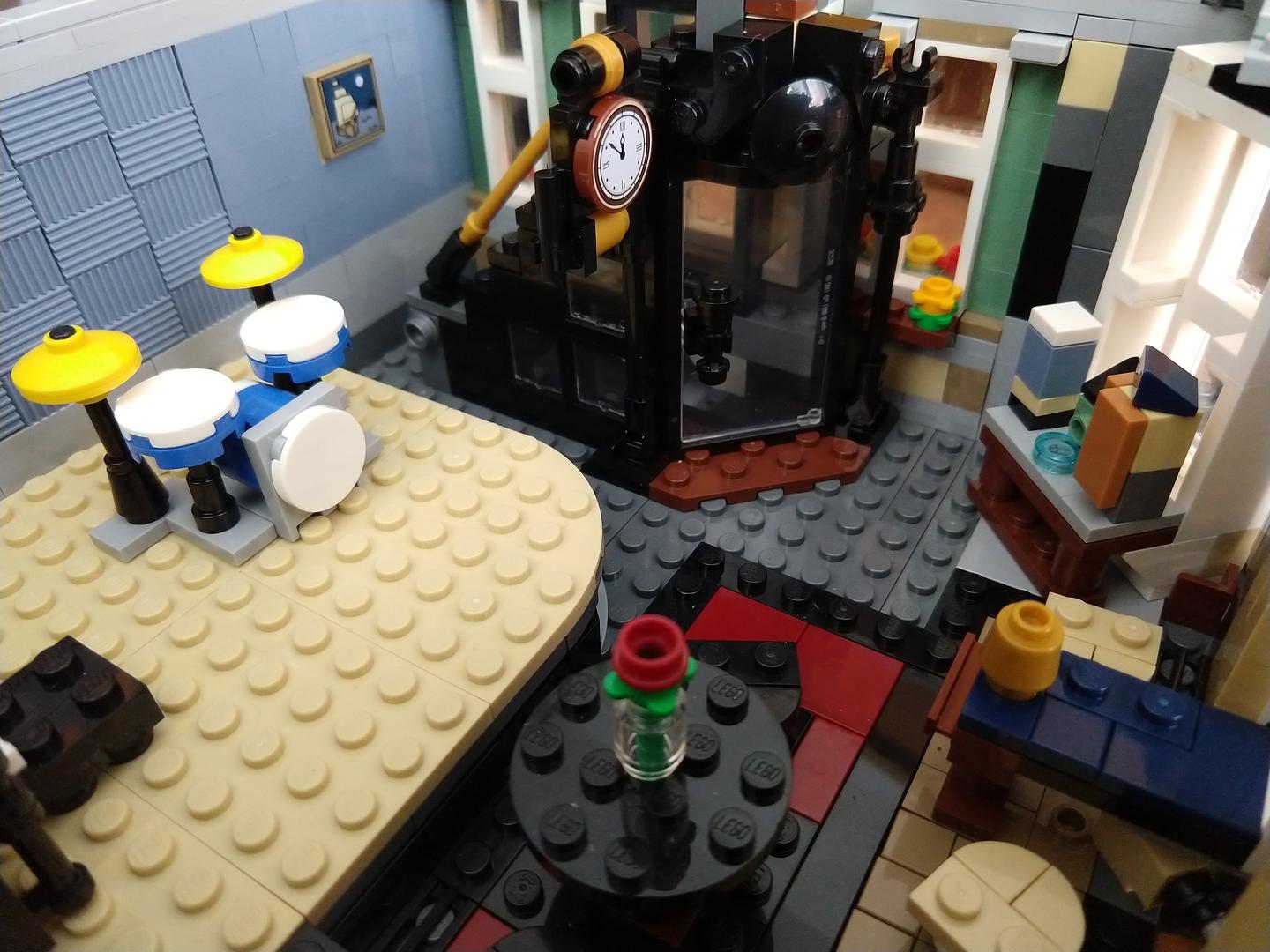 LEGO MOC 10255 Assembly Square Alternative build by InyongBricks ...