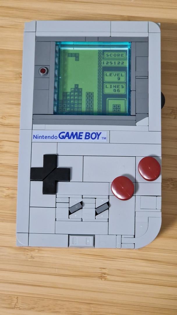 LEGO MOC Ultimate LEGO Gameboy by click_lever | Rebrickable - Build ...