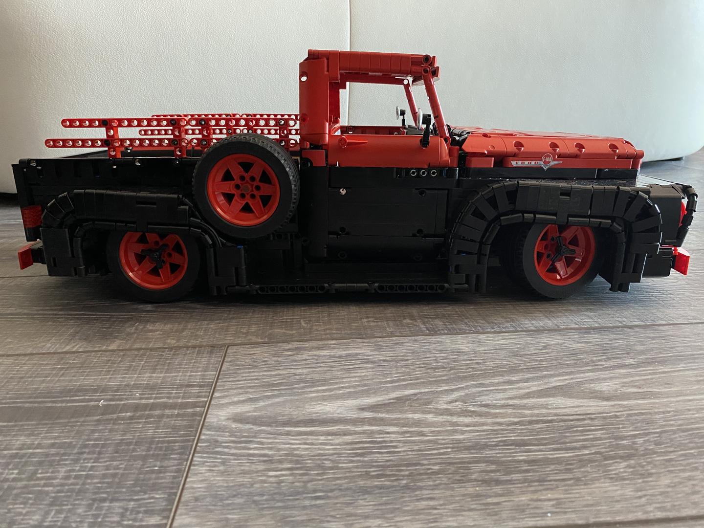 LEGO MOC Ford F100 by Loxlego | Rebrickable - Build with LEGO