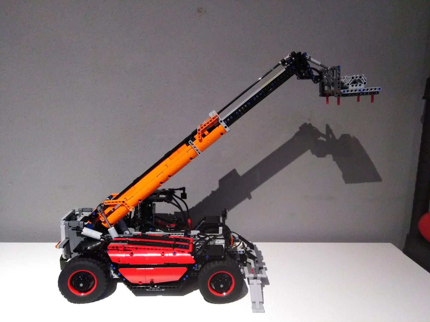 LEGO MOC Telehandler by Lipko | Rebrickable - Build with LEGO