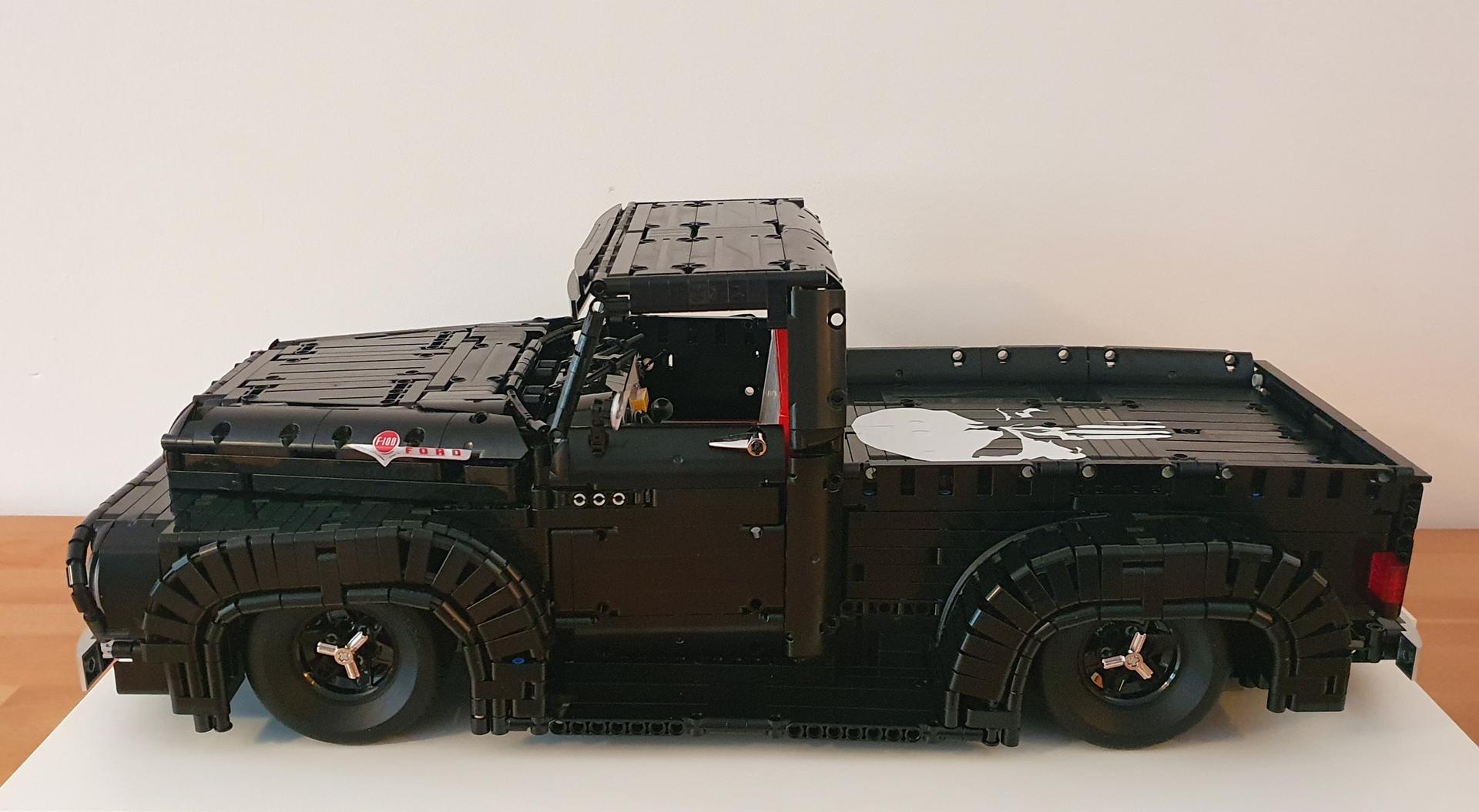 LEGO MOC Ford F100 by Loxlego | Rebrickable - Build with LEGO