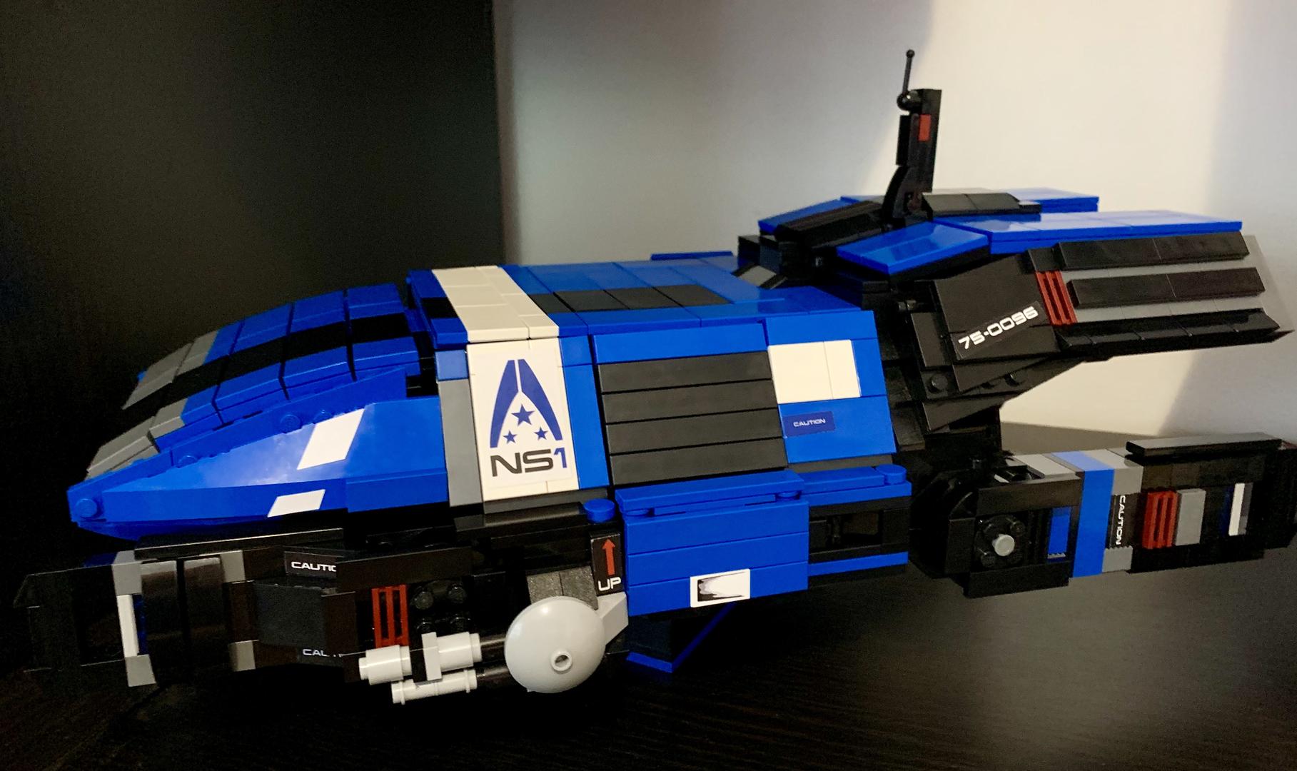 LEGO MOC Mass Effect 3 UT-47A Kodiak Shuttle by ElijahLittle ...