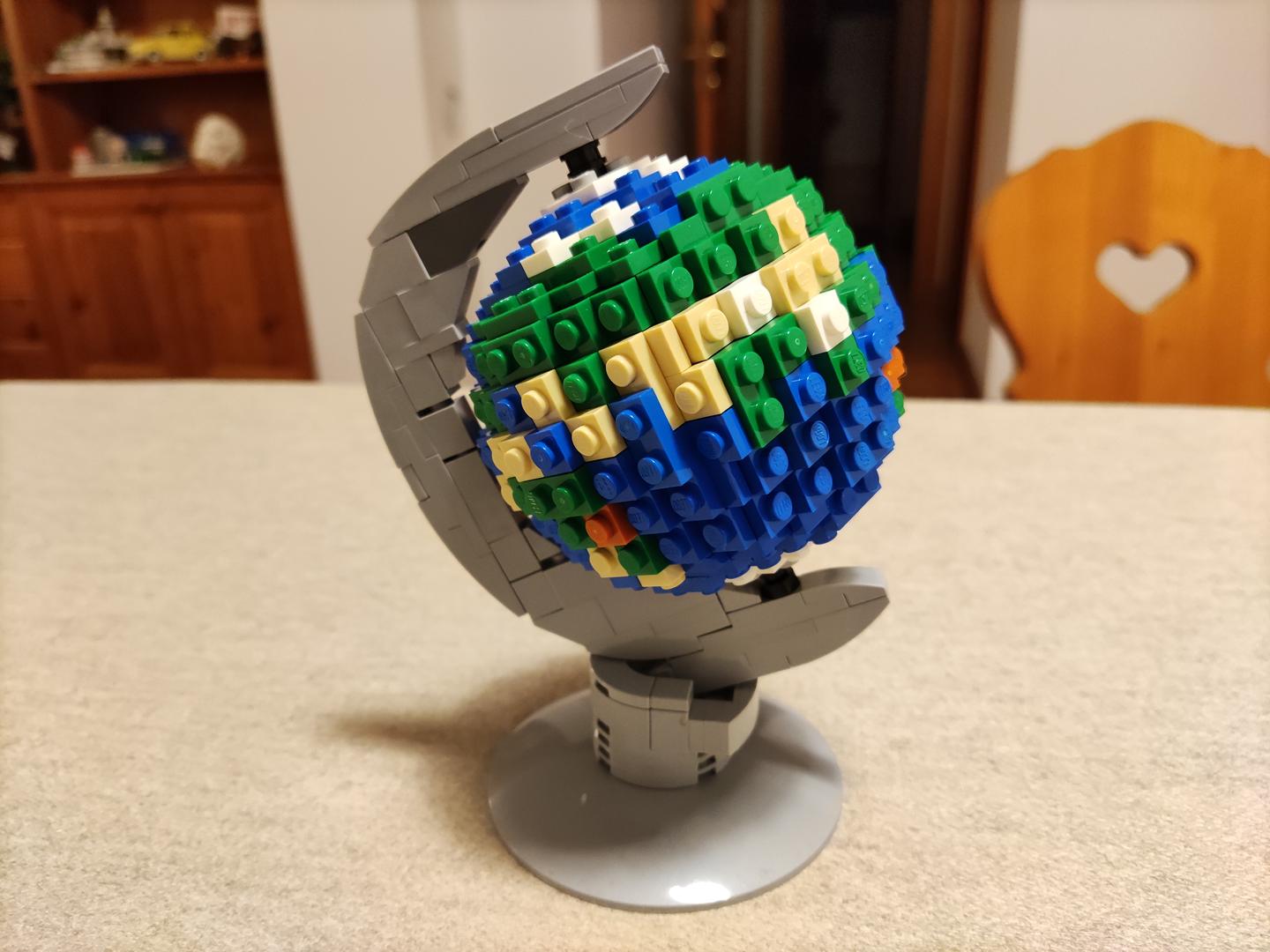 LEGO MOC Desktop Globe by RollingBricks | Rebrickable - Build with LEGO