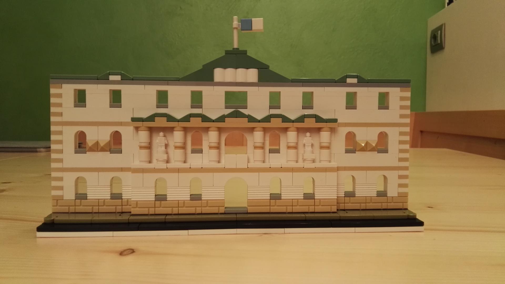 LEGO MOC Renaissance Palace Facade by basakatu | Rebrickable - Build ...