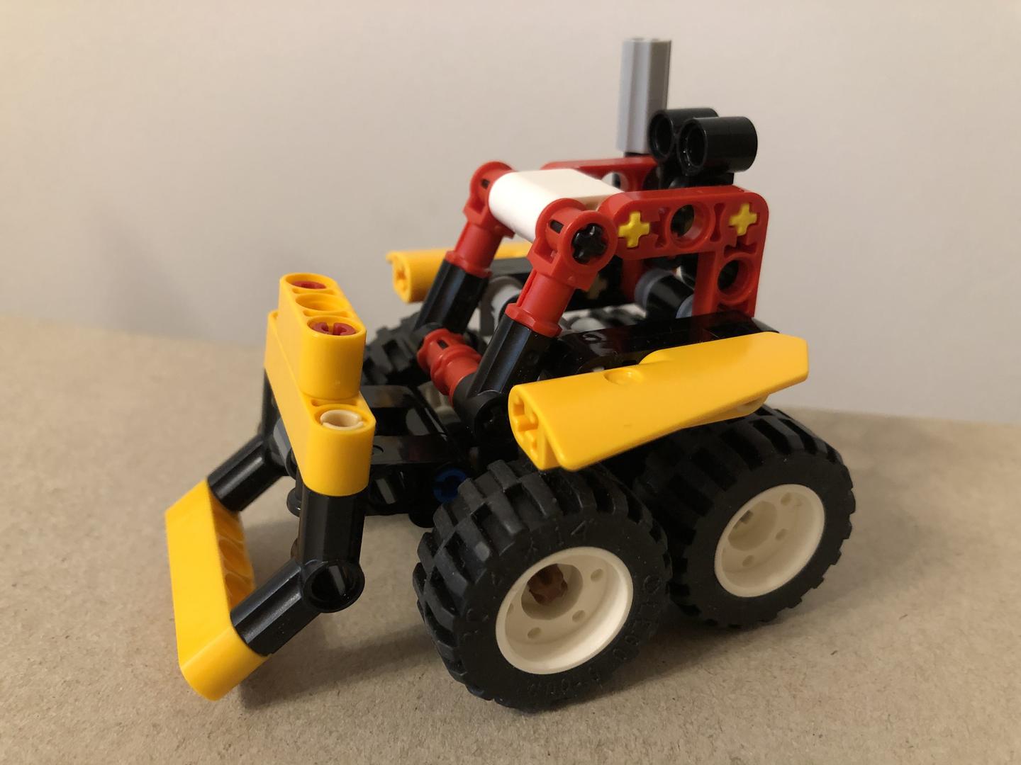 LEGO MOC 42101 Bobcat by Keep On Bricking | Rebrickable - Build with LEGO