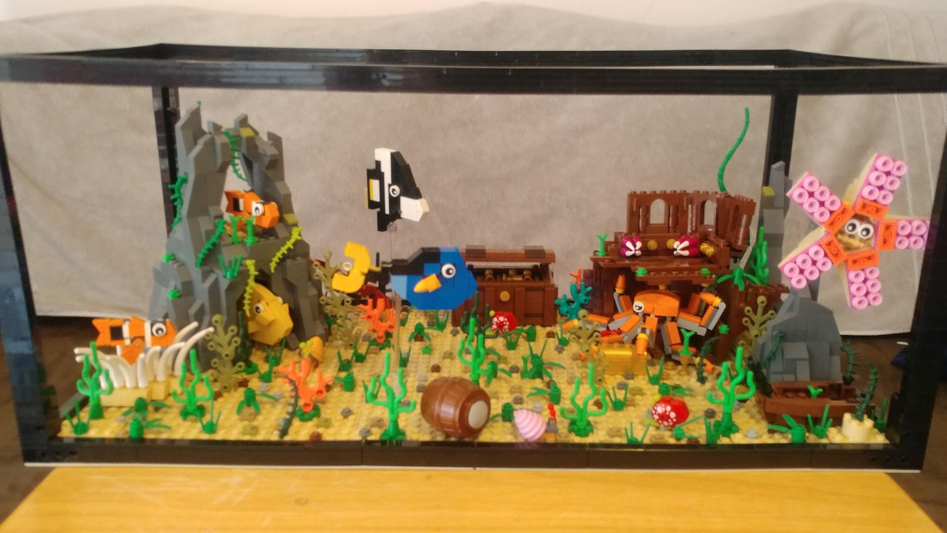 LEGO MOC Dory and Nemo's Aquarium by IScreamClone | Rebrickable - Build ...