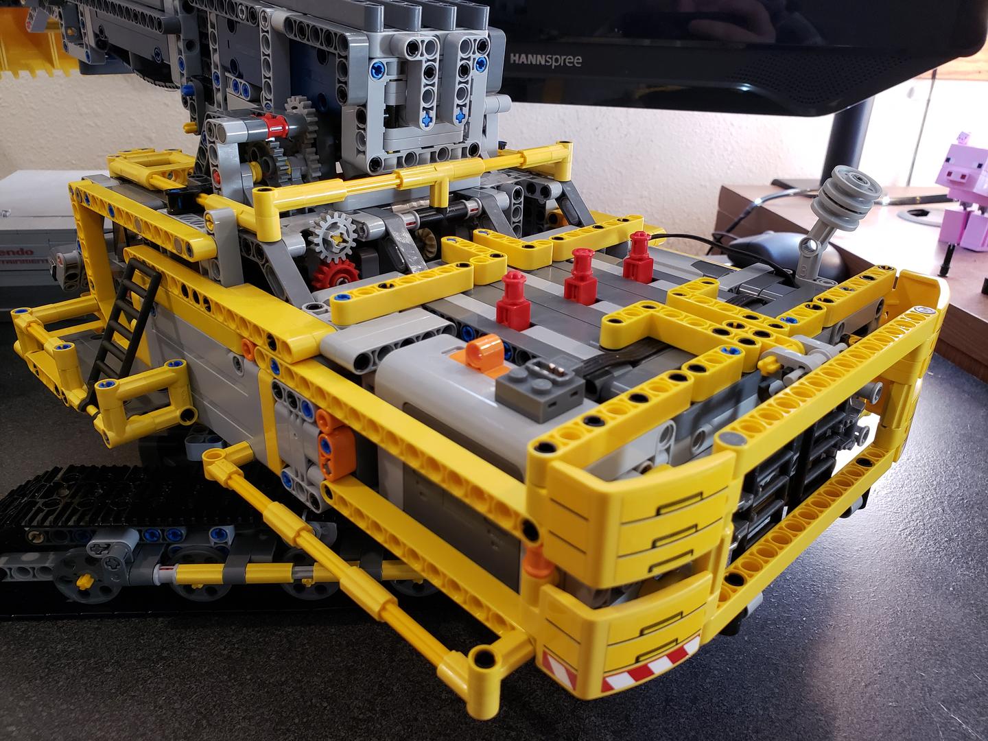 LEGO MOC Telescopic Excavator by Bl@ckSp@rk | Rebrickable - Build with LEGO