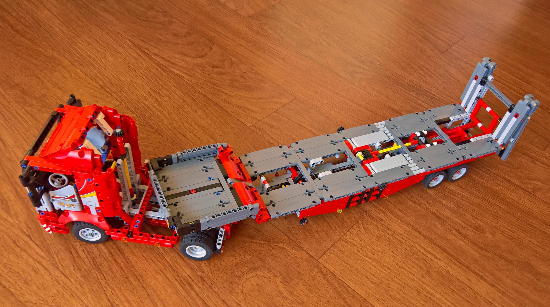 LEGO MOC 42098 C-Model -> 2 Axle Tractor Unit with Low Loader ...