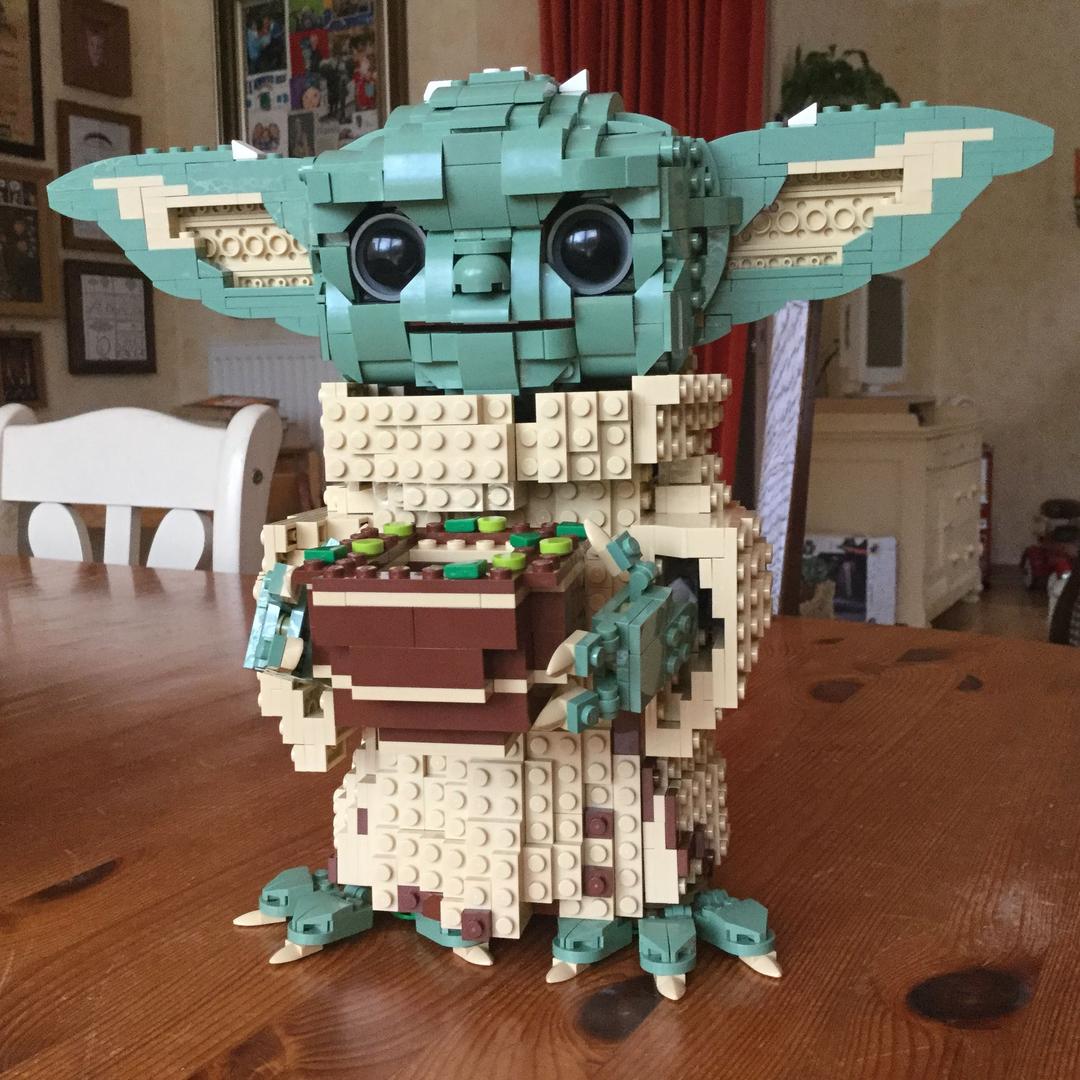 LEGO MOC The Child, aka Baby Yoda by Allouryuen | Rebrickable - Build ...