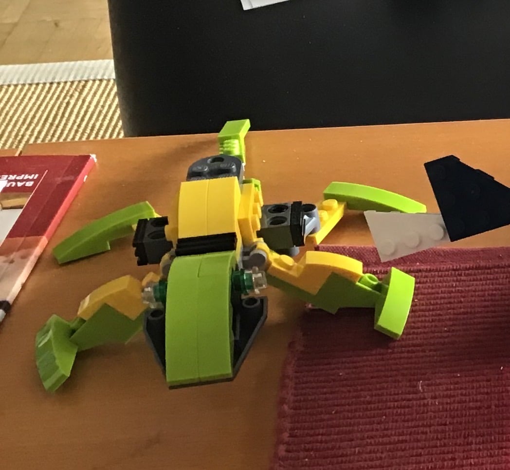 LEGO MOC Lizard by DrPhil | Rebrickable - Build with LEGO