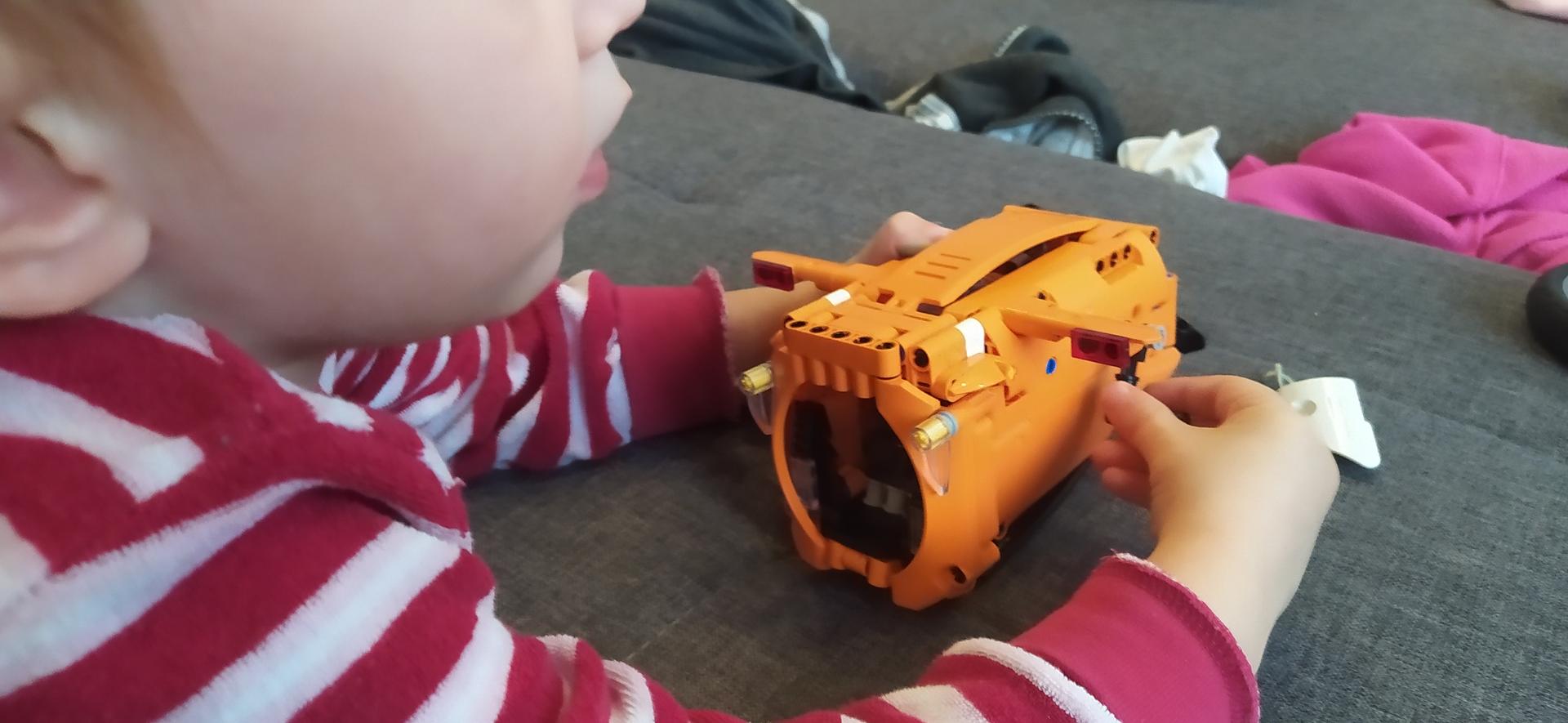 LEGO MOC 42093 Mini Submarine by artemisovsky | Rebrickable - Build ...