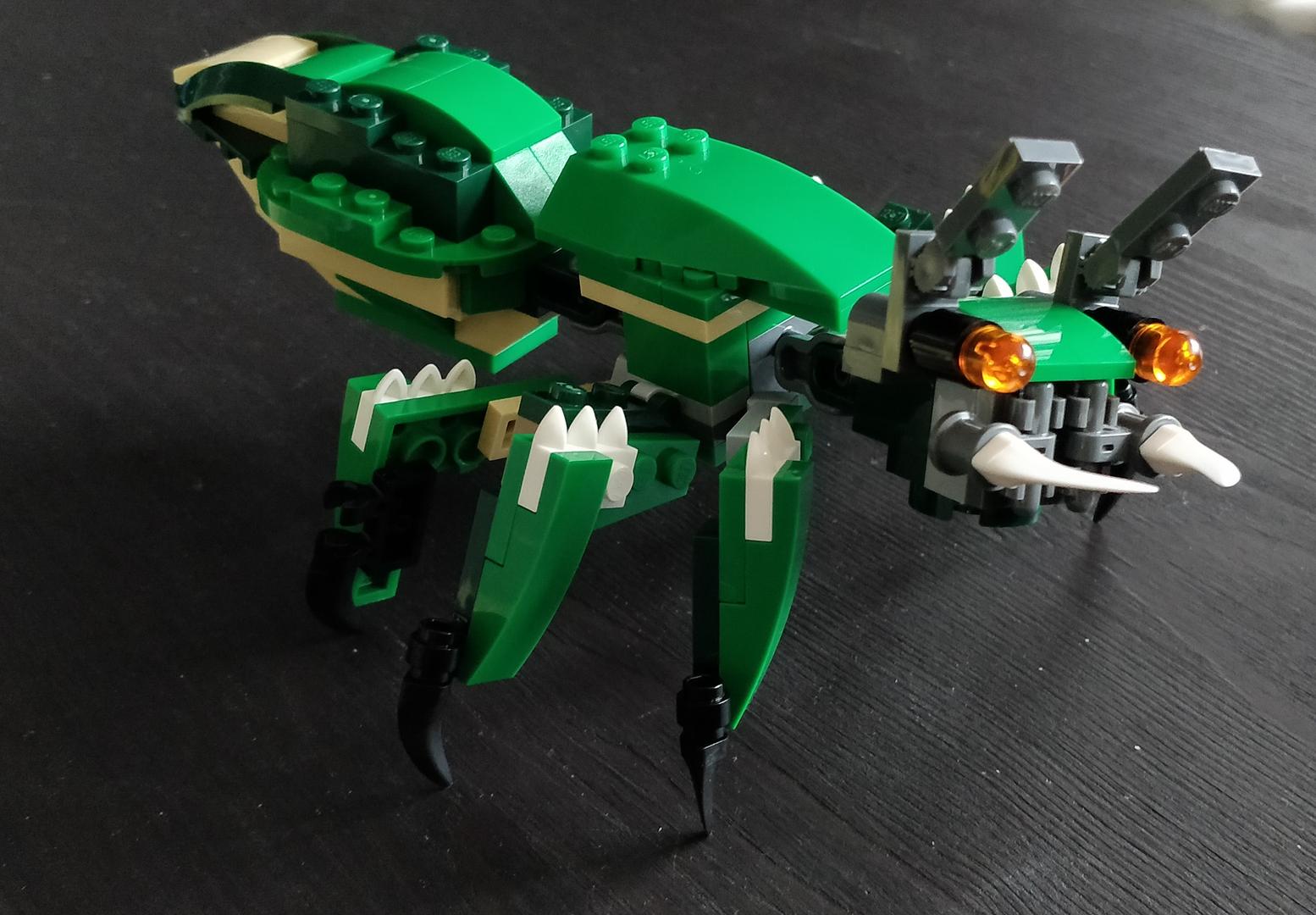 LEGO MOC 31058 - Ant by LegoOri | Rebrickable - Build with LEGO