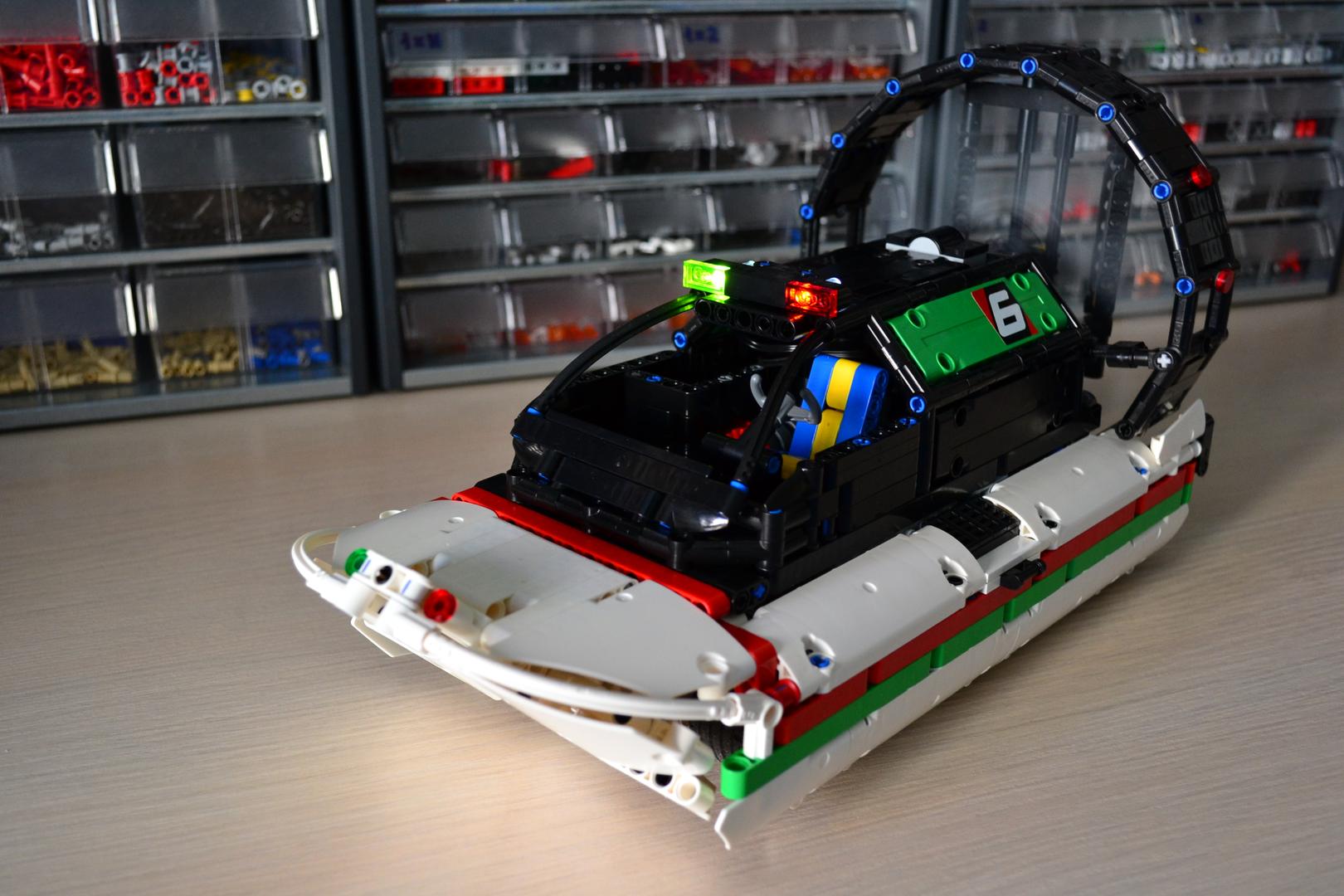 LEGO MOC RC Octan Airboat by Chade | Rebrickable - Build with LEGO