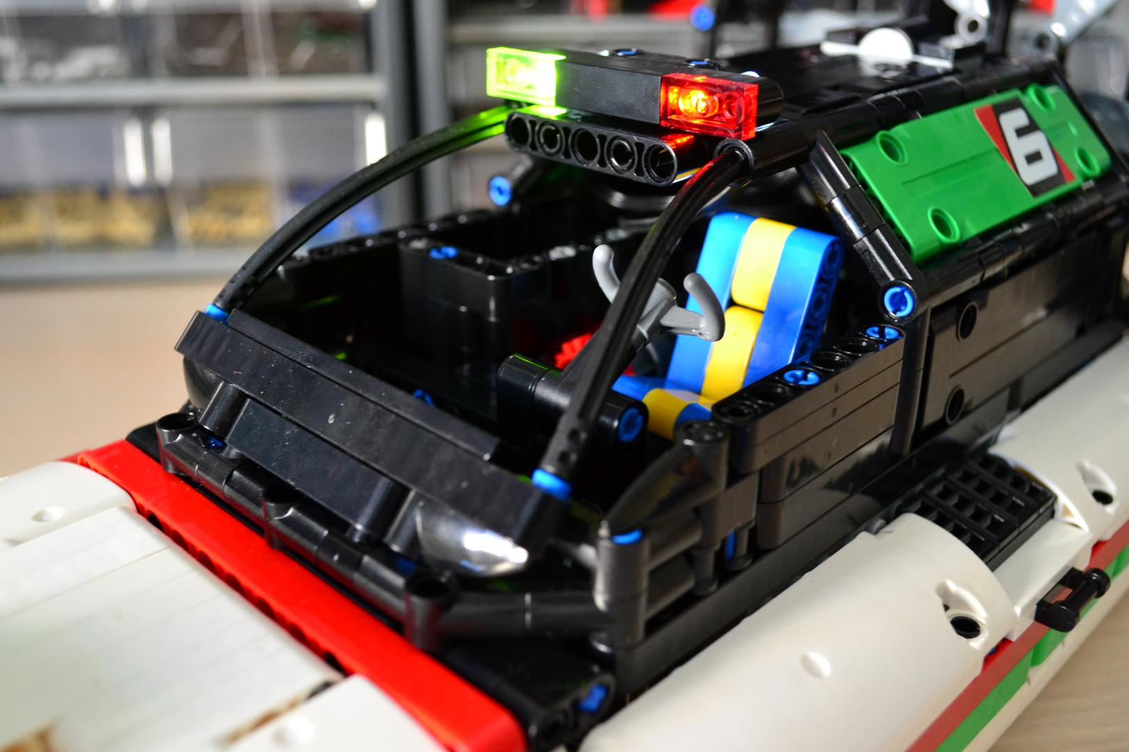 LEGO MOC RC Octan Airboat by Chade | Rebrickable - Build with LEGO