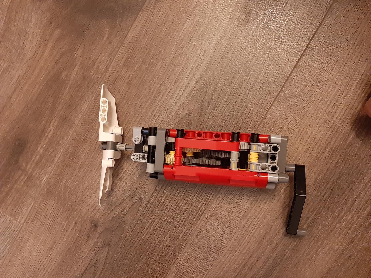 LEGO MOC Handheld Hand Powered Cooling Fan by mrheli | Rebrickable ...